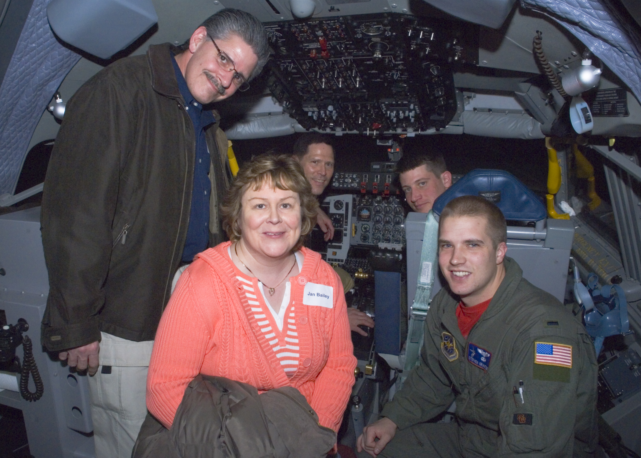 Honorary commanders visit Fairchild > Fairchild Air Force Base ...