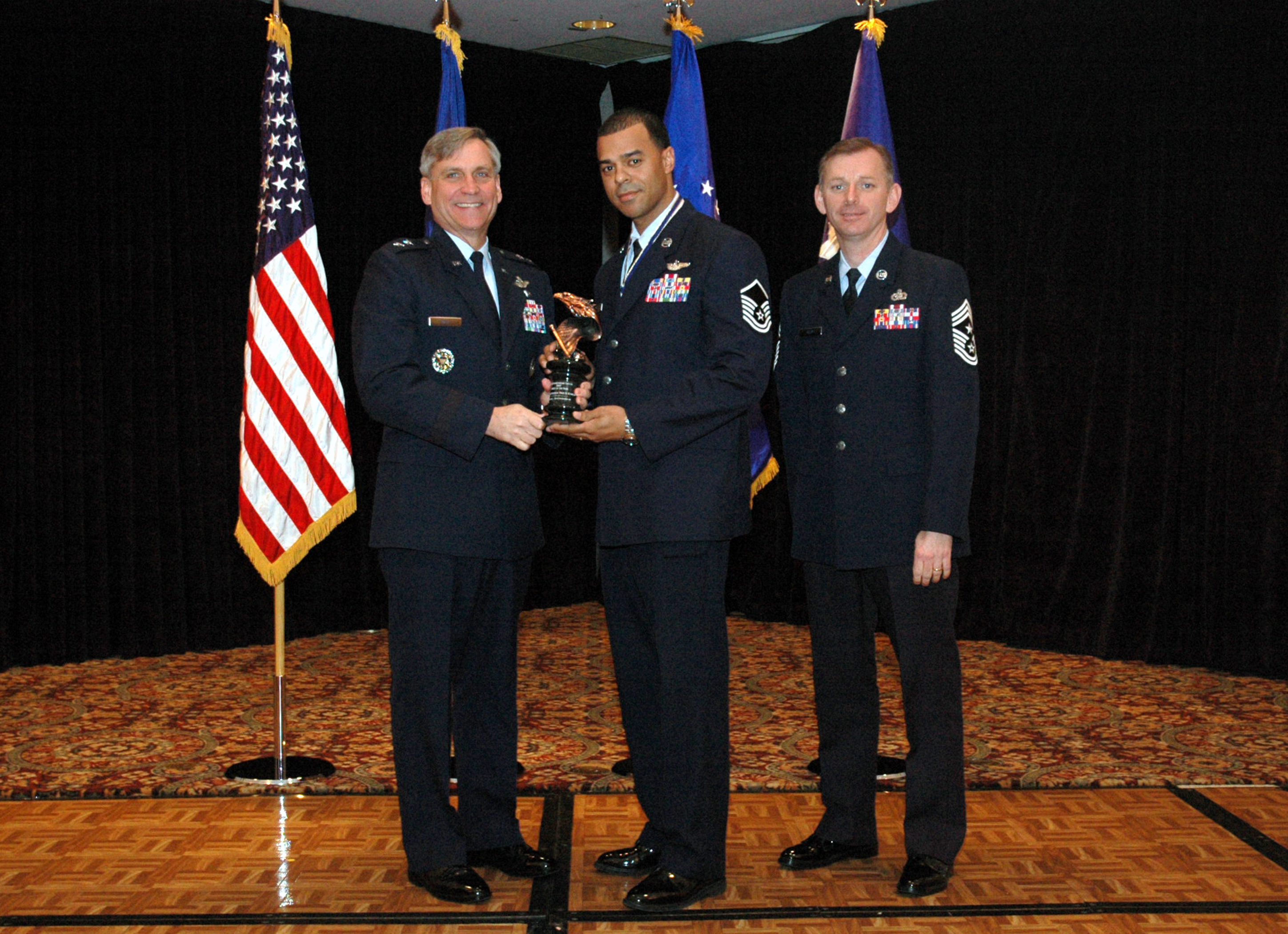 USAF EC 'Eagles' presented with 2007 awards > Twenty-First Air Force ...