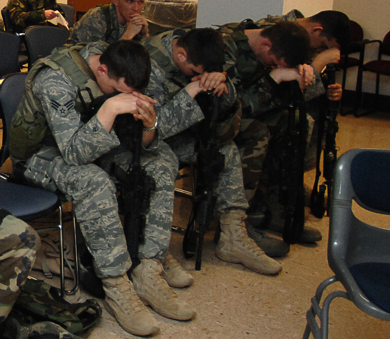 Gunfighters prepare for war in Exercise Sharpshooter 08-04.1 Day 2 ...
