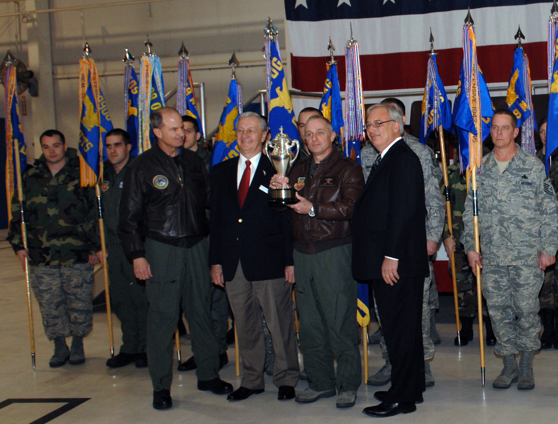 509th BW receives Omaha Trophy > Whiteman Air Force Base > Article Display
