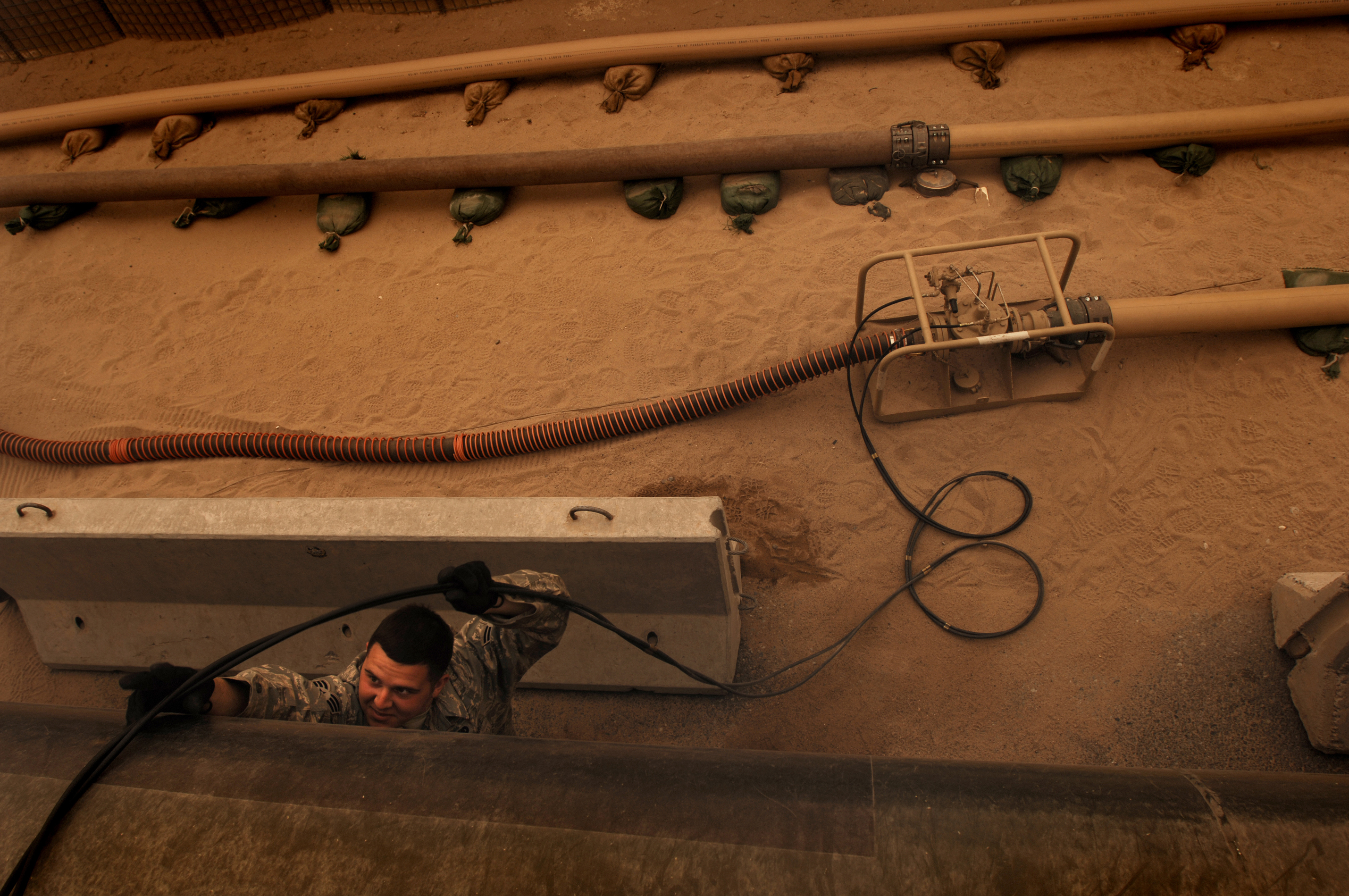 Airmen keep ground, air mission 'Fueled to Fight' > U.S. Air Forces ...