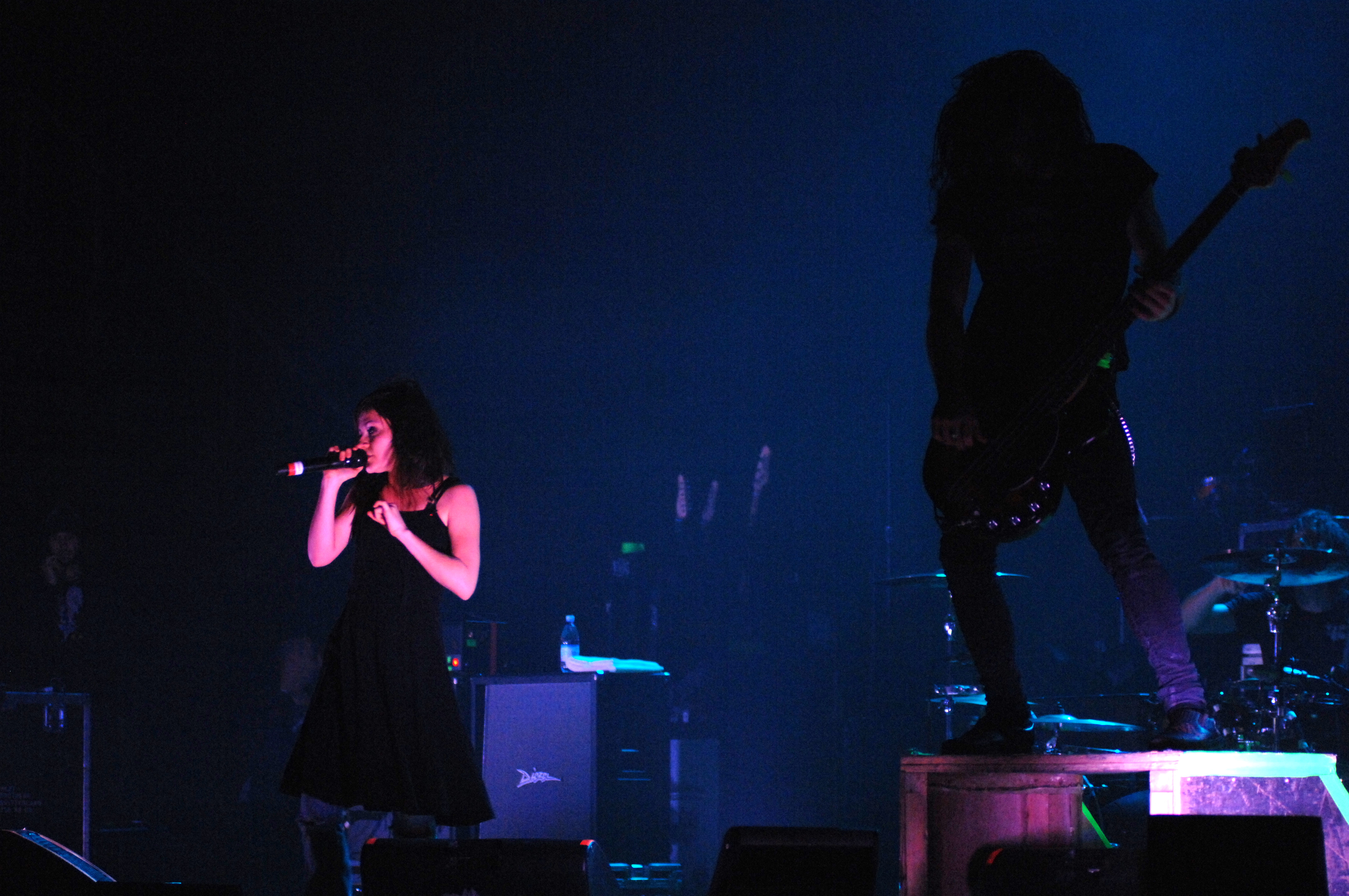 Korn and Flyleaf rock northern Italy > Aviano Air Base > Display