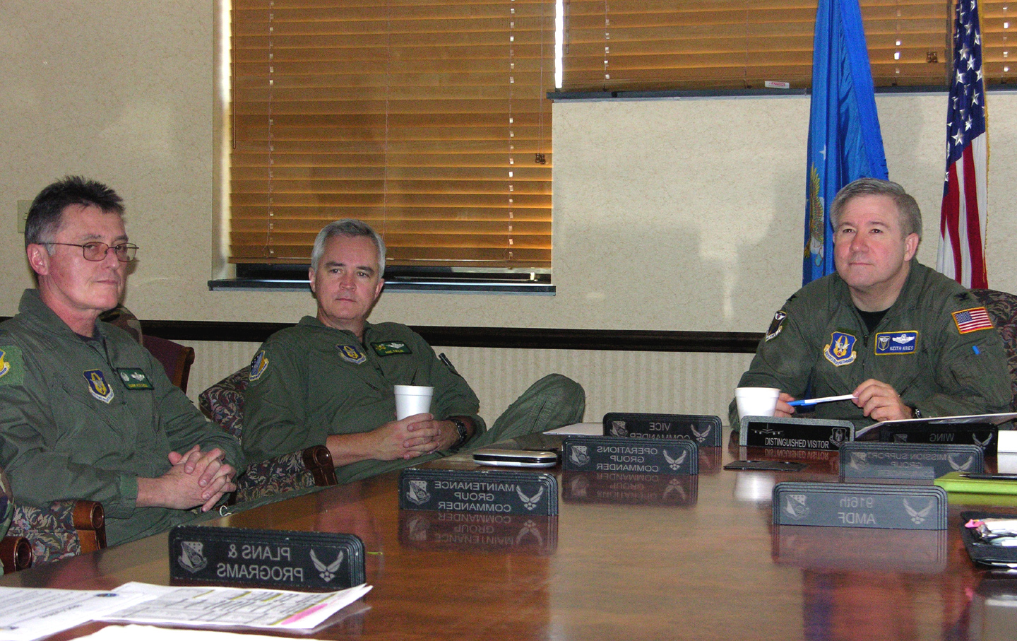 Higher headquarters vice commander visits 916th > Marine Corps Base ...