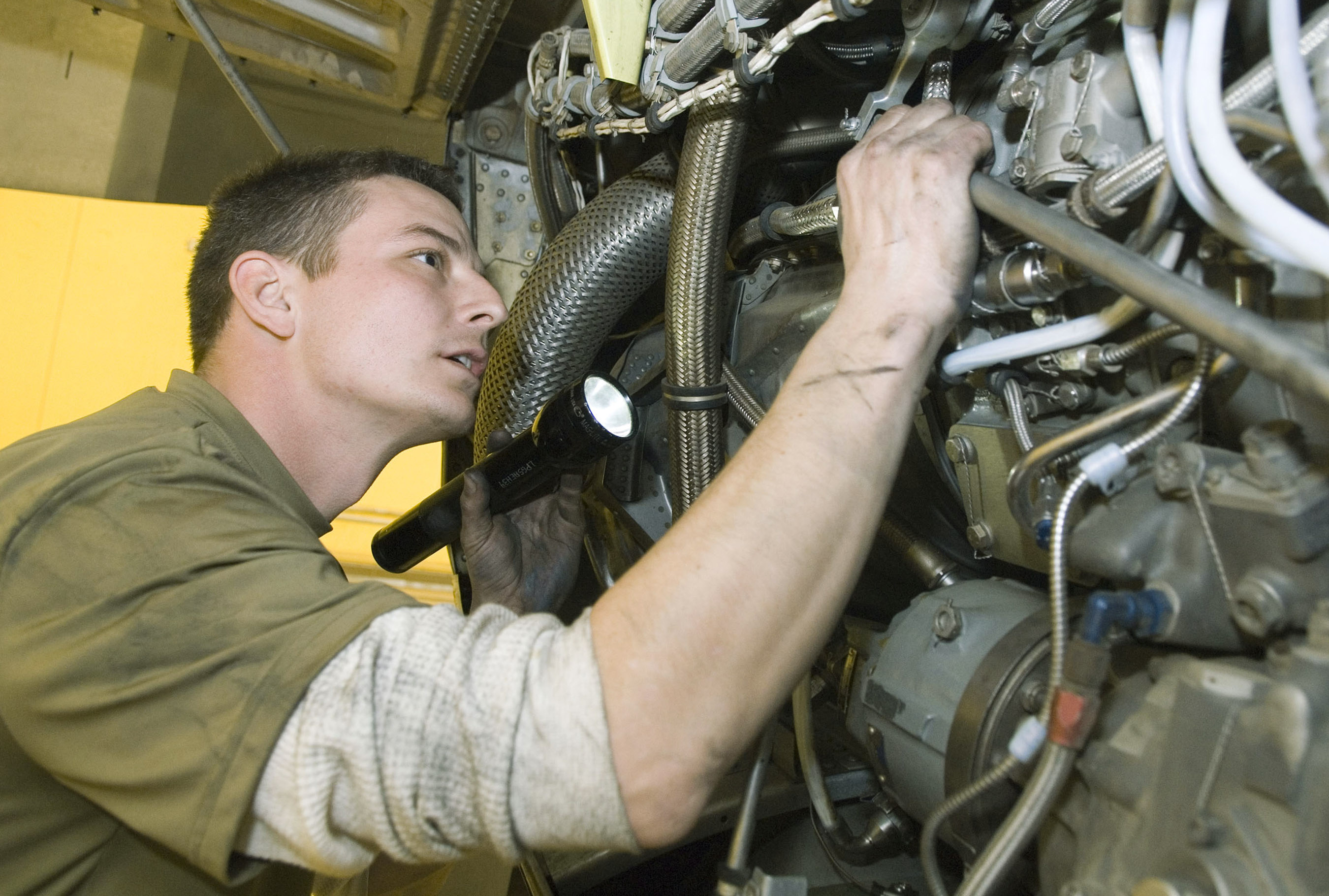 What's under the hood > Air Force > Article Display