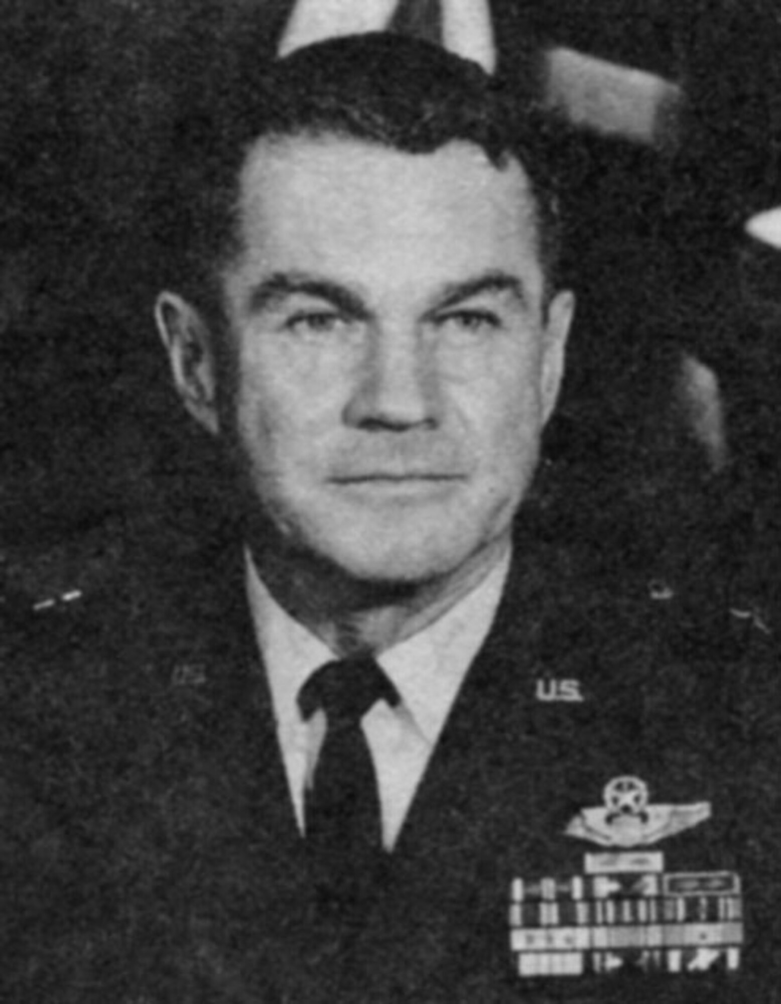 MAJOR GENERAL LEO C. LEWIS > Air Force > Biography Display