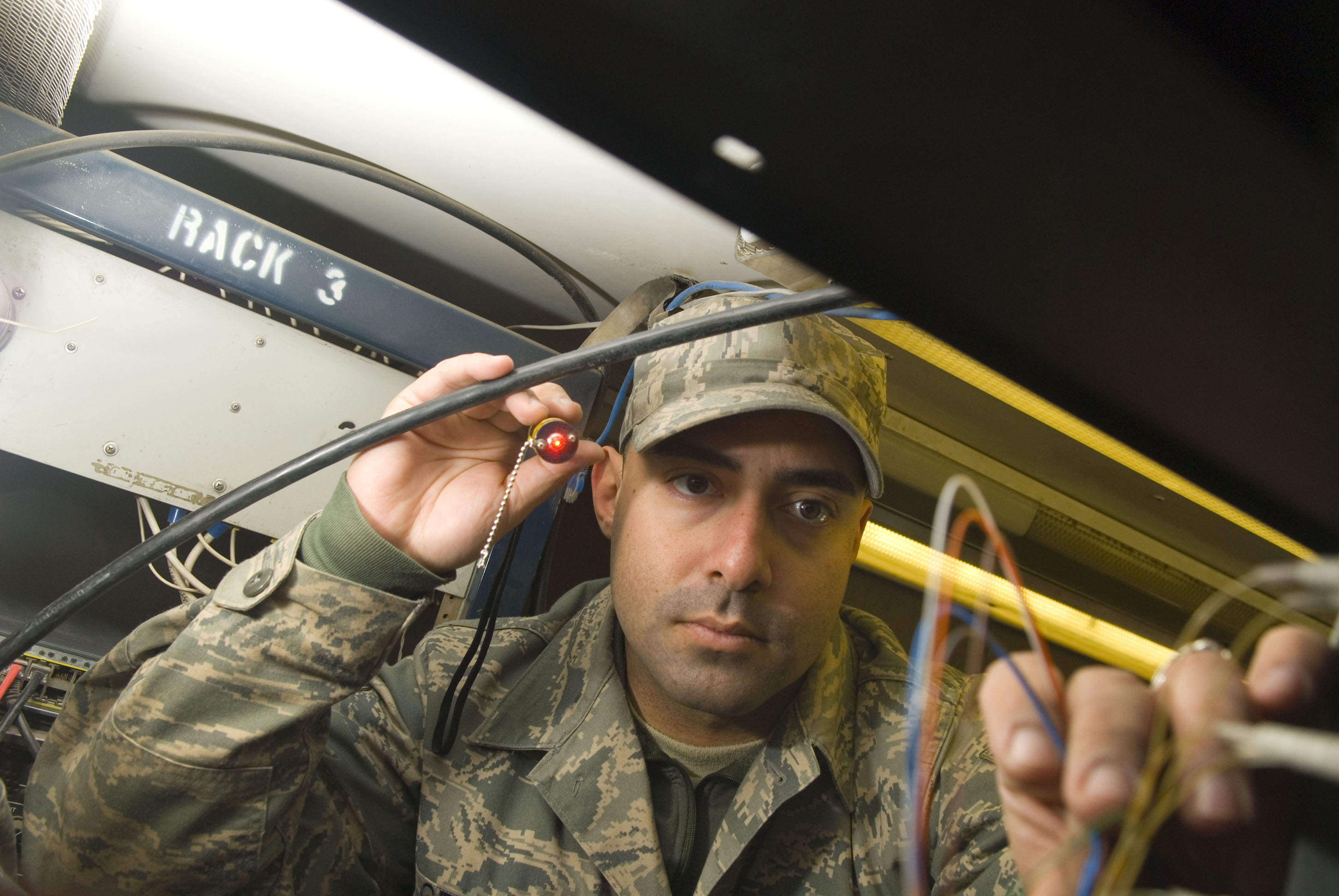 Maintaining the lines of communication > Mountain Home Air Force Base ...