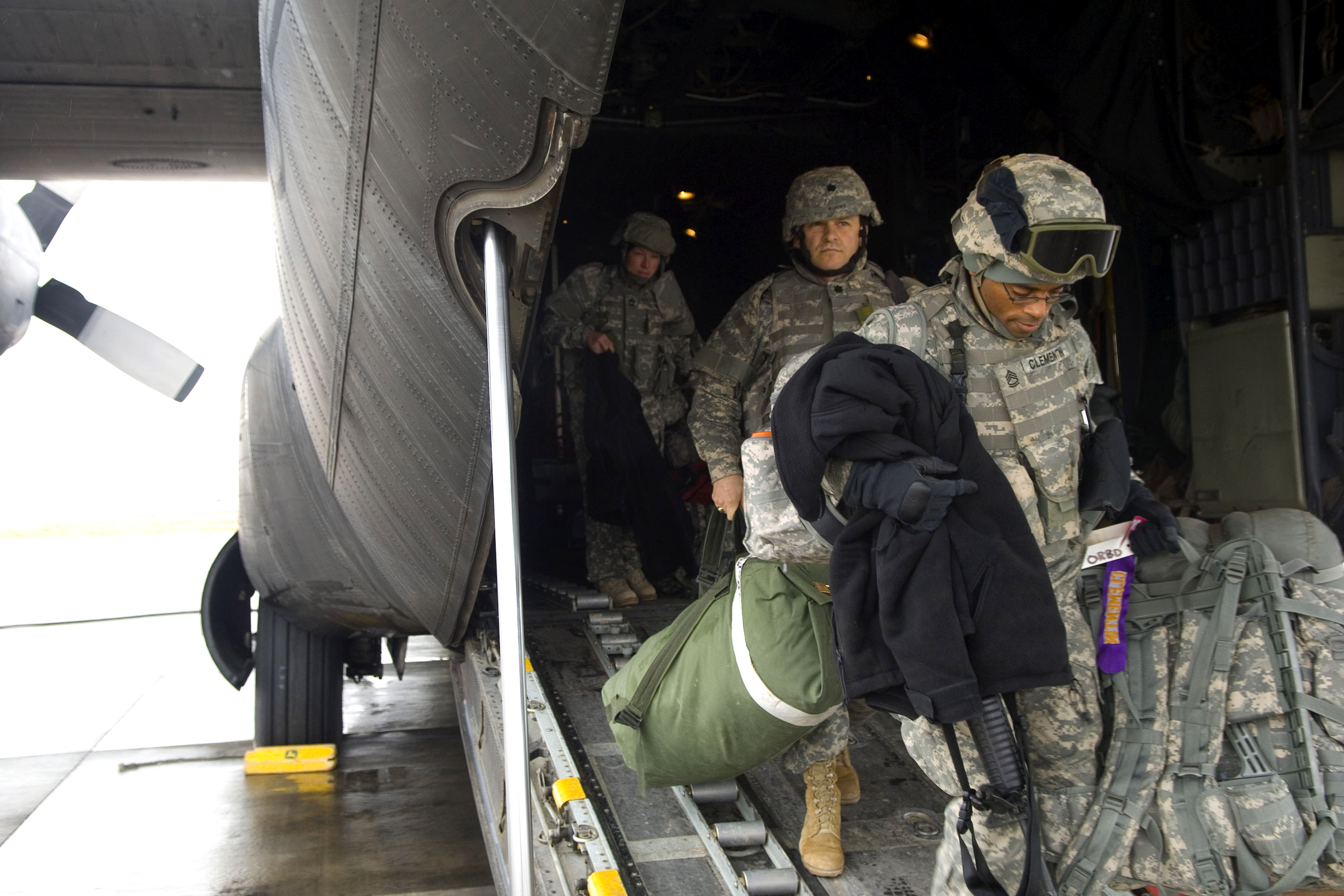 Tactical airlift key to winning war on terrorism > Air Force > Article ...