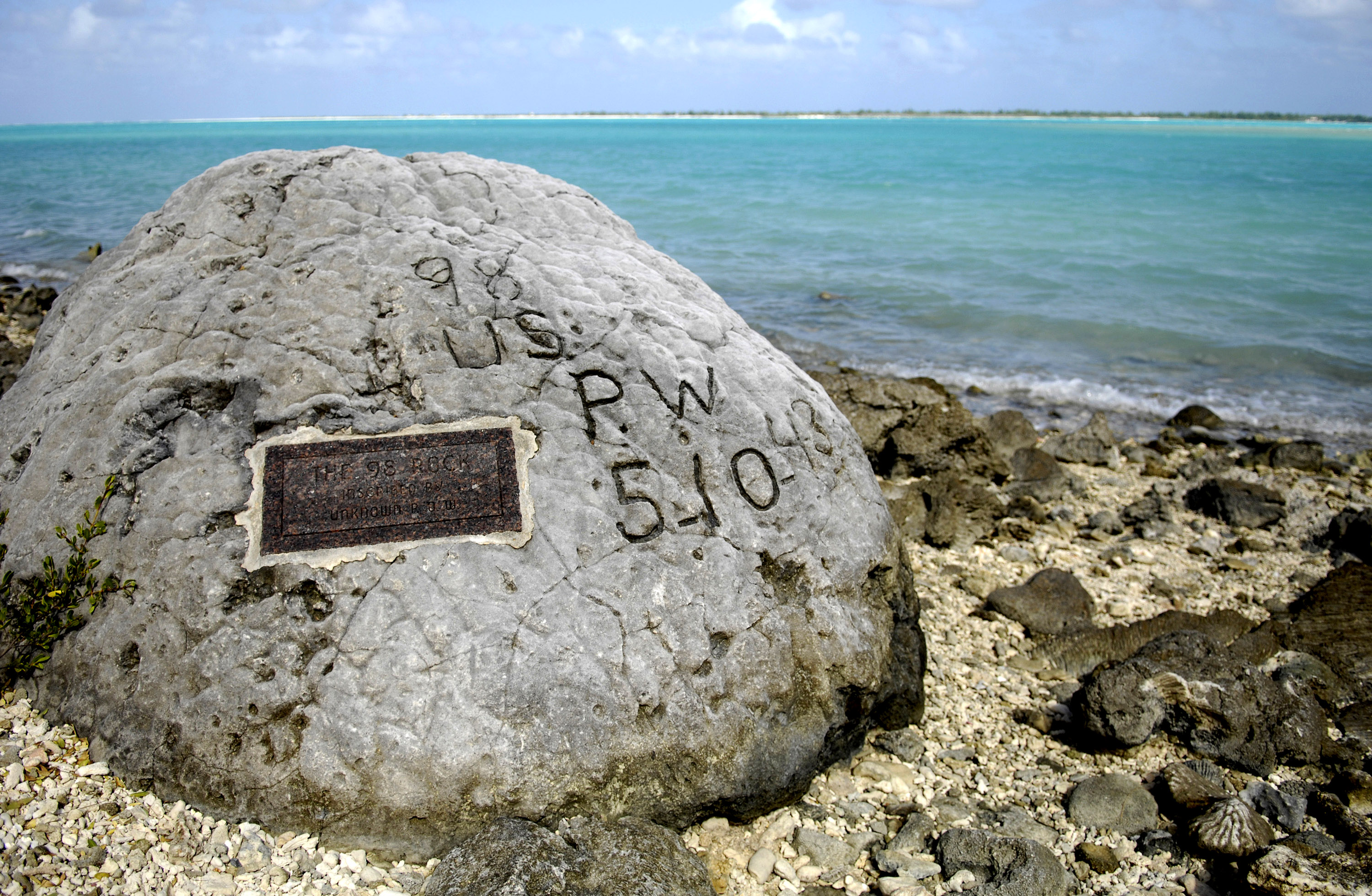 File:98 rock, Wake Island.jpg - 維基百科，自由的百科全書