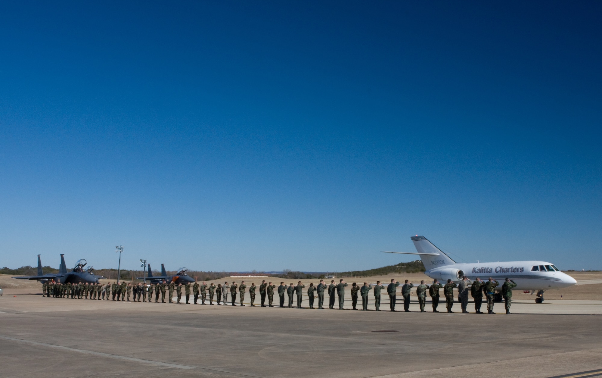 Mountain Home Airmen render honors to fallen OIF Soldier > Mountain ...