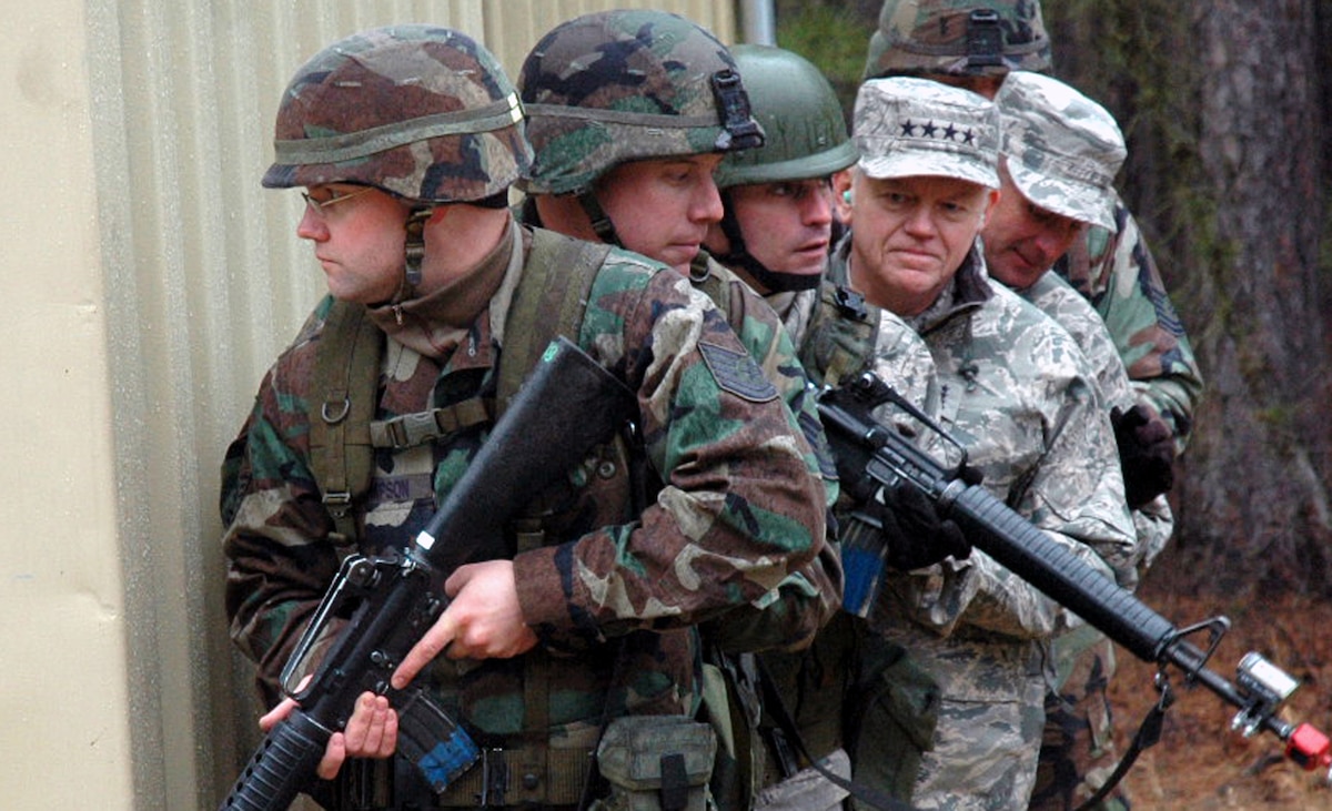 Mobility commander witnesses expeditionary training in action > Twenty ...