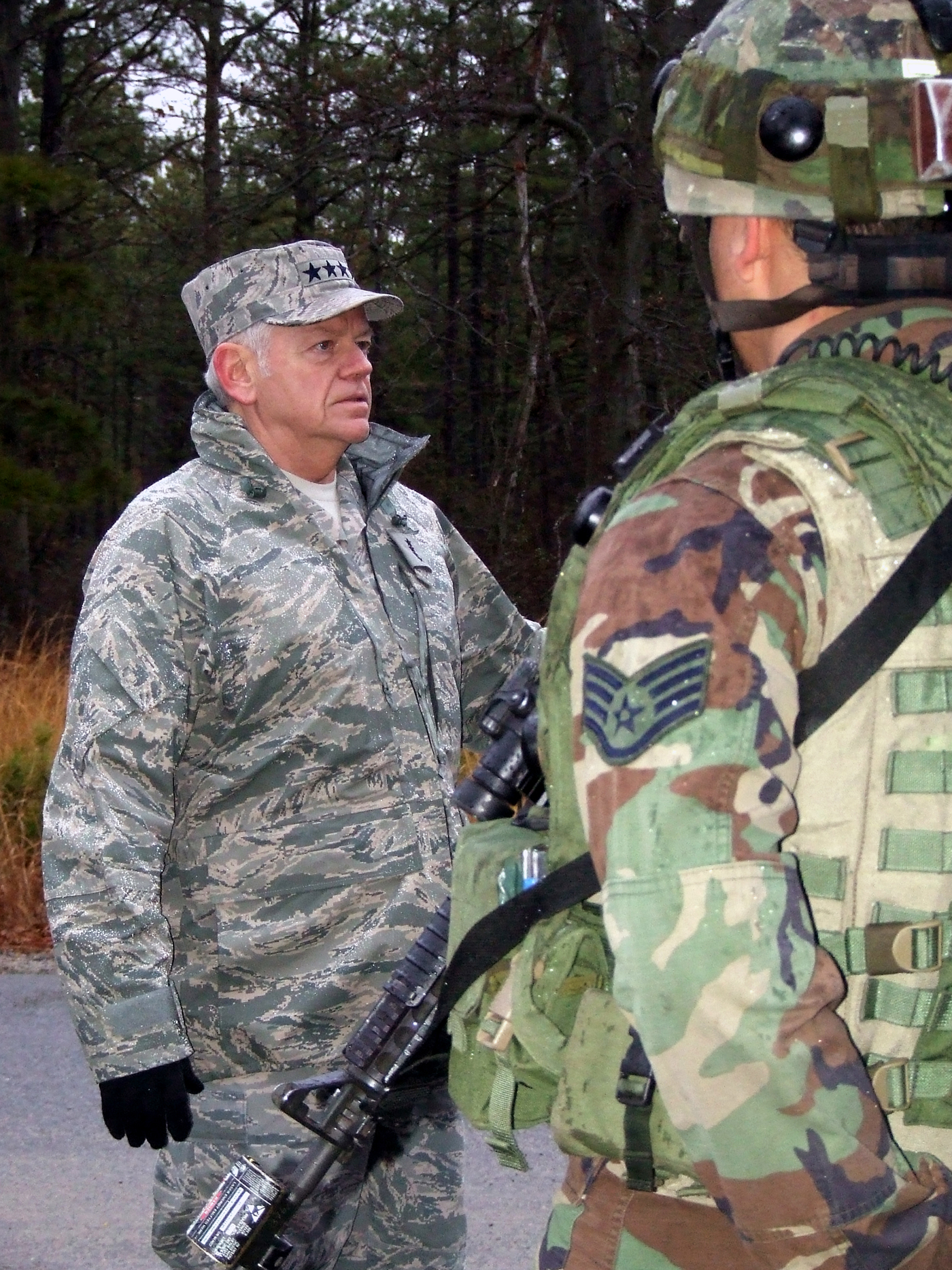 AMC commander visits USAF EC