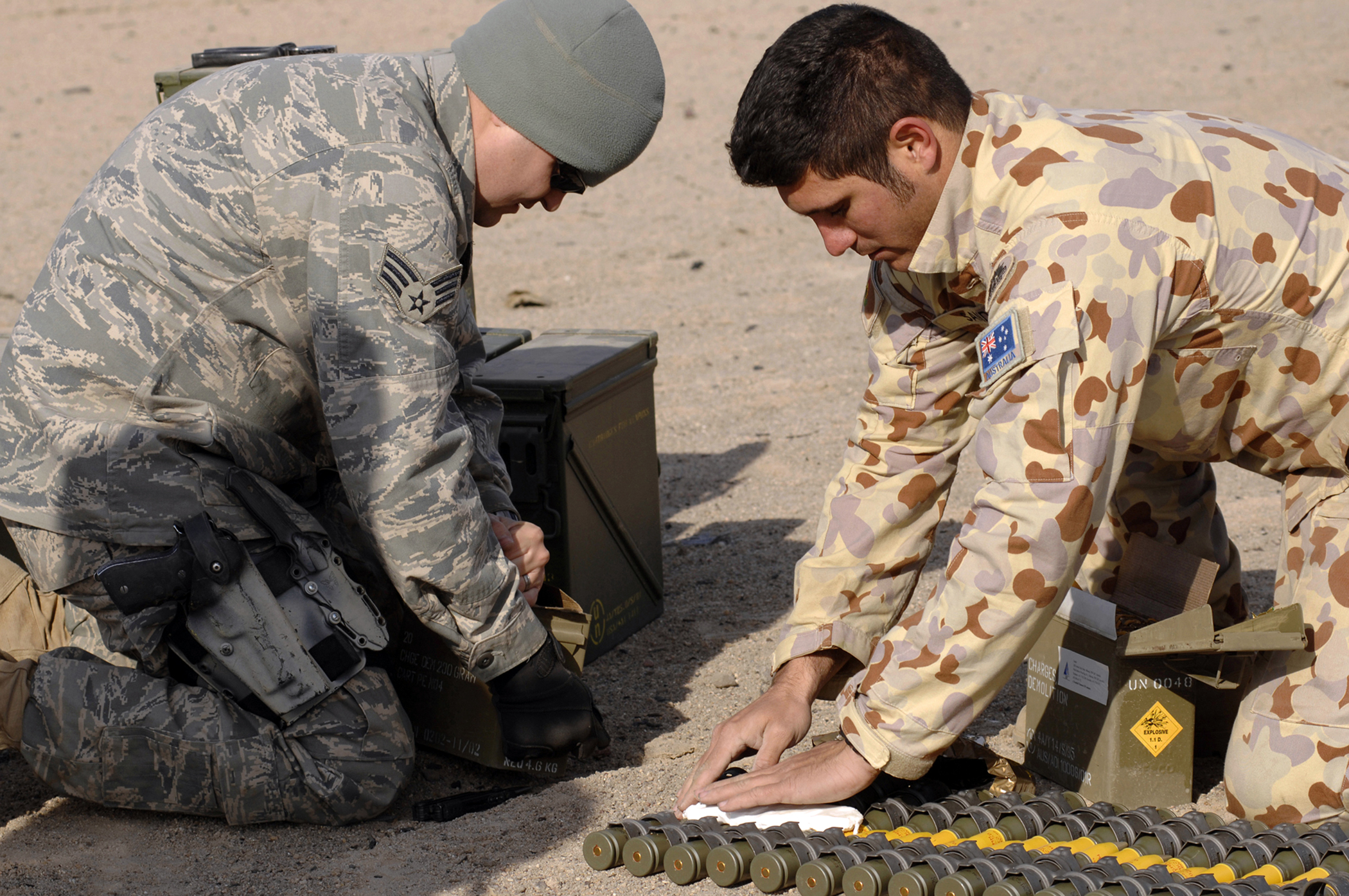 U.S. Air Force, Australian army EOD have a blast > Air Force > Article ...