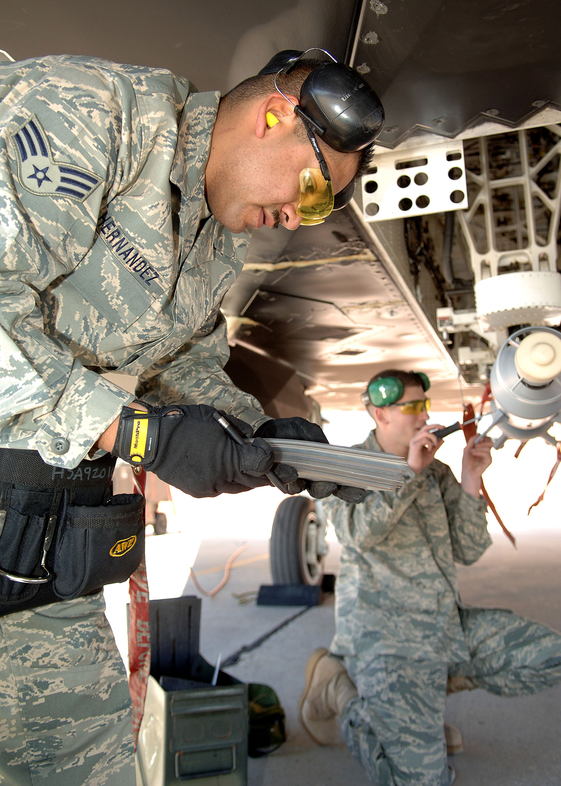Holloman weapon loaders compete for last time on F-117 > Air Force ...