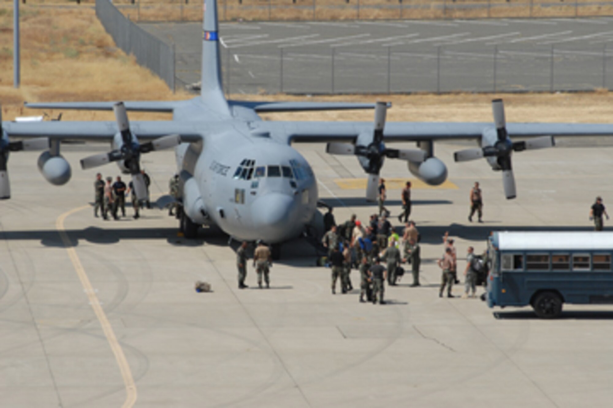 302nd AEG conducts its fourteenth day of California wild fire support ...