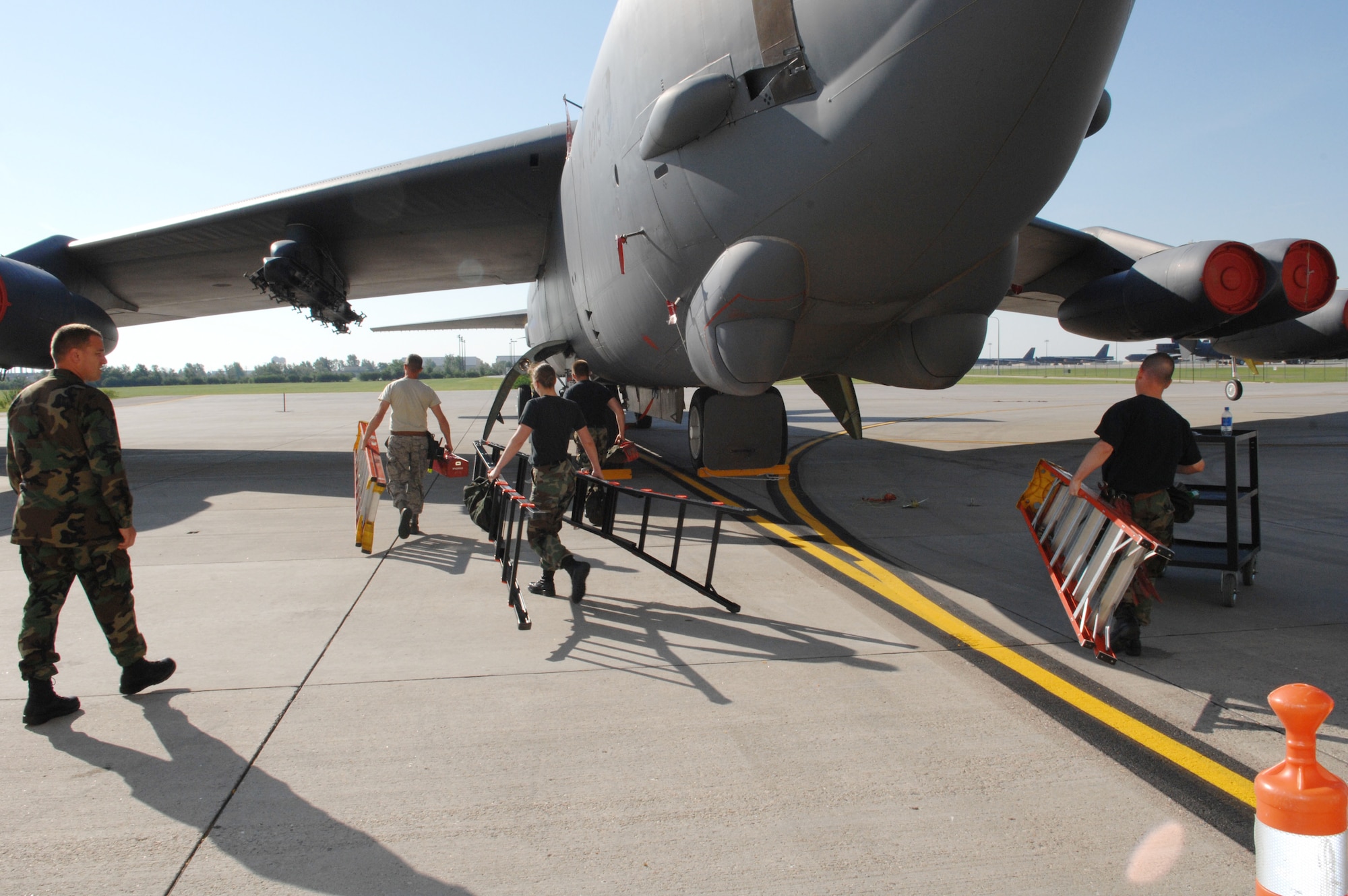 Warbirds shine during load crew competition > Minot Air Force Base ...