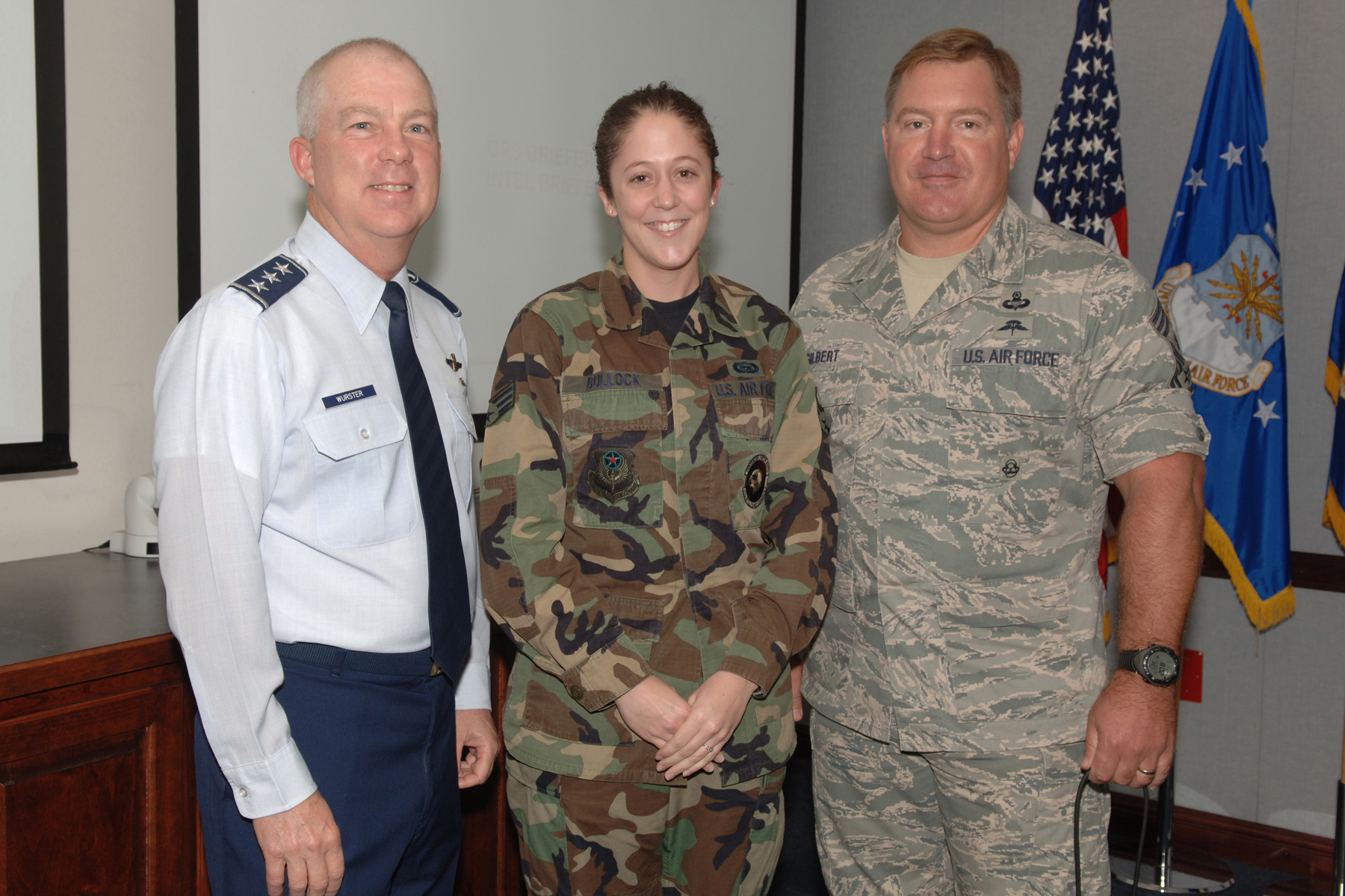 AFSOC analyst named Outstanding Airman of the Year > Air Force Special ...