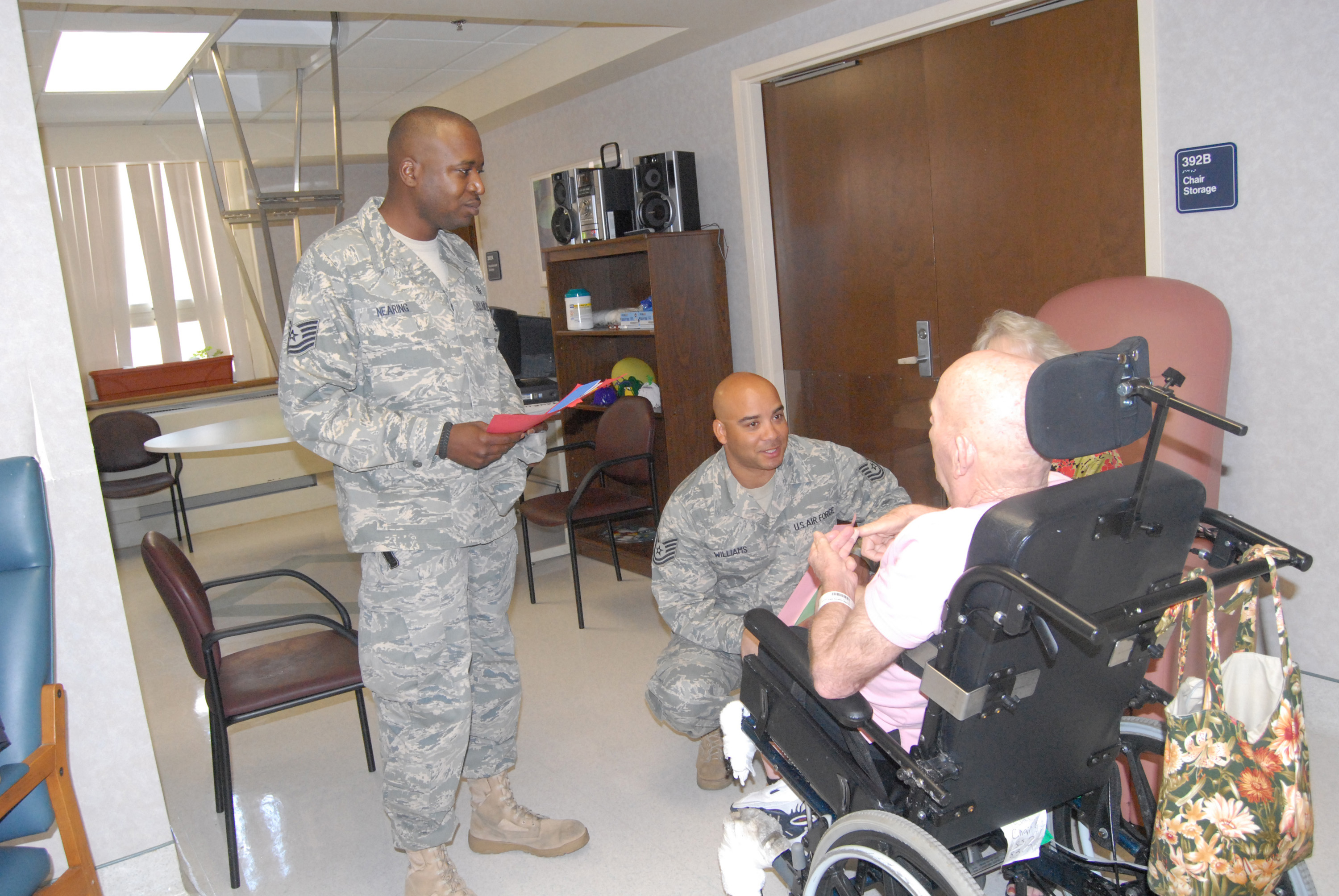 Pope Airmen visit local VA center > Pope Field > Article Display