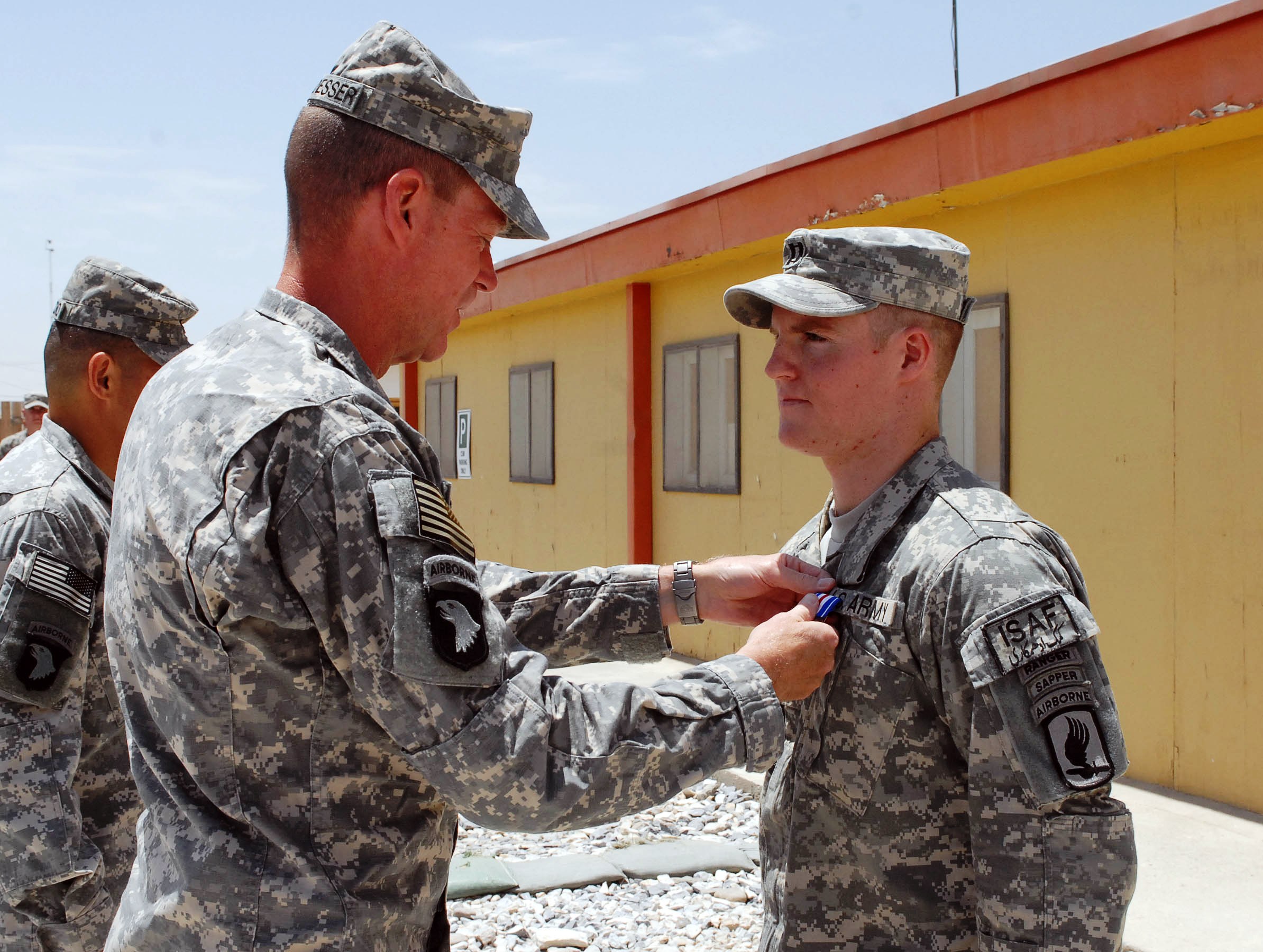 Army Capt. William G. Cromie receives the Silver Star Medal from Army ...