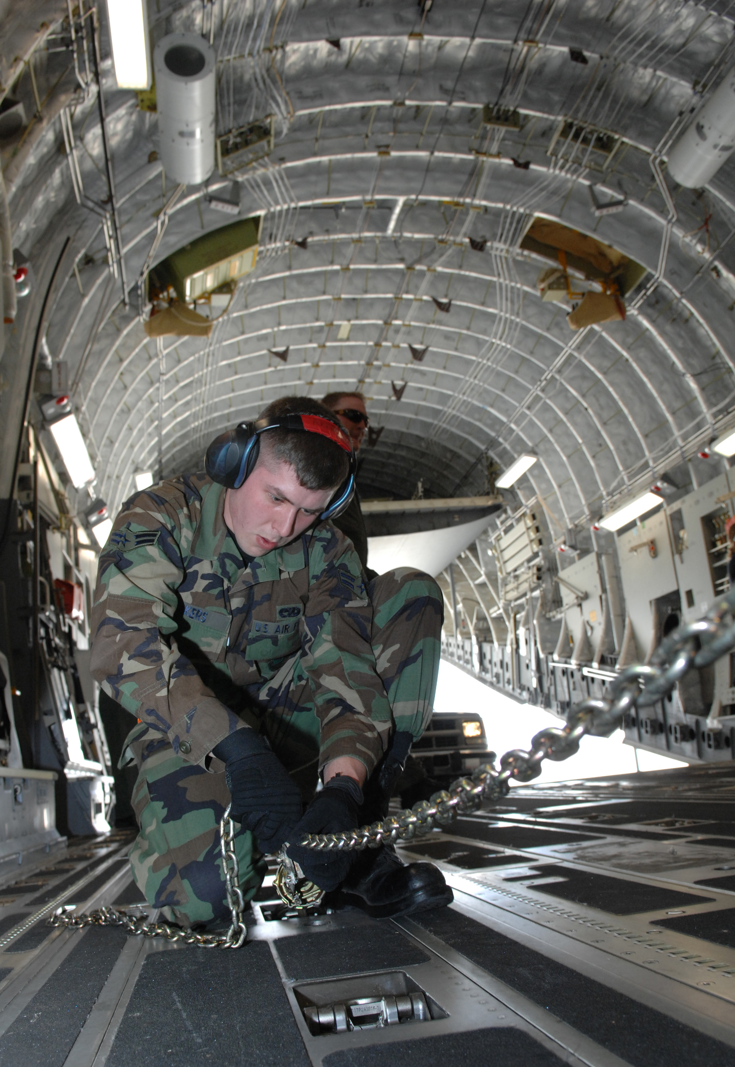 Aerial port, airlift control flight create synergy at Patriot Hook ...