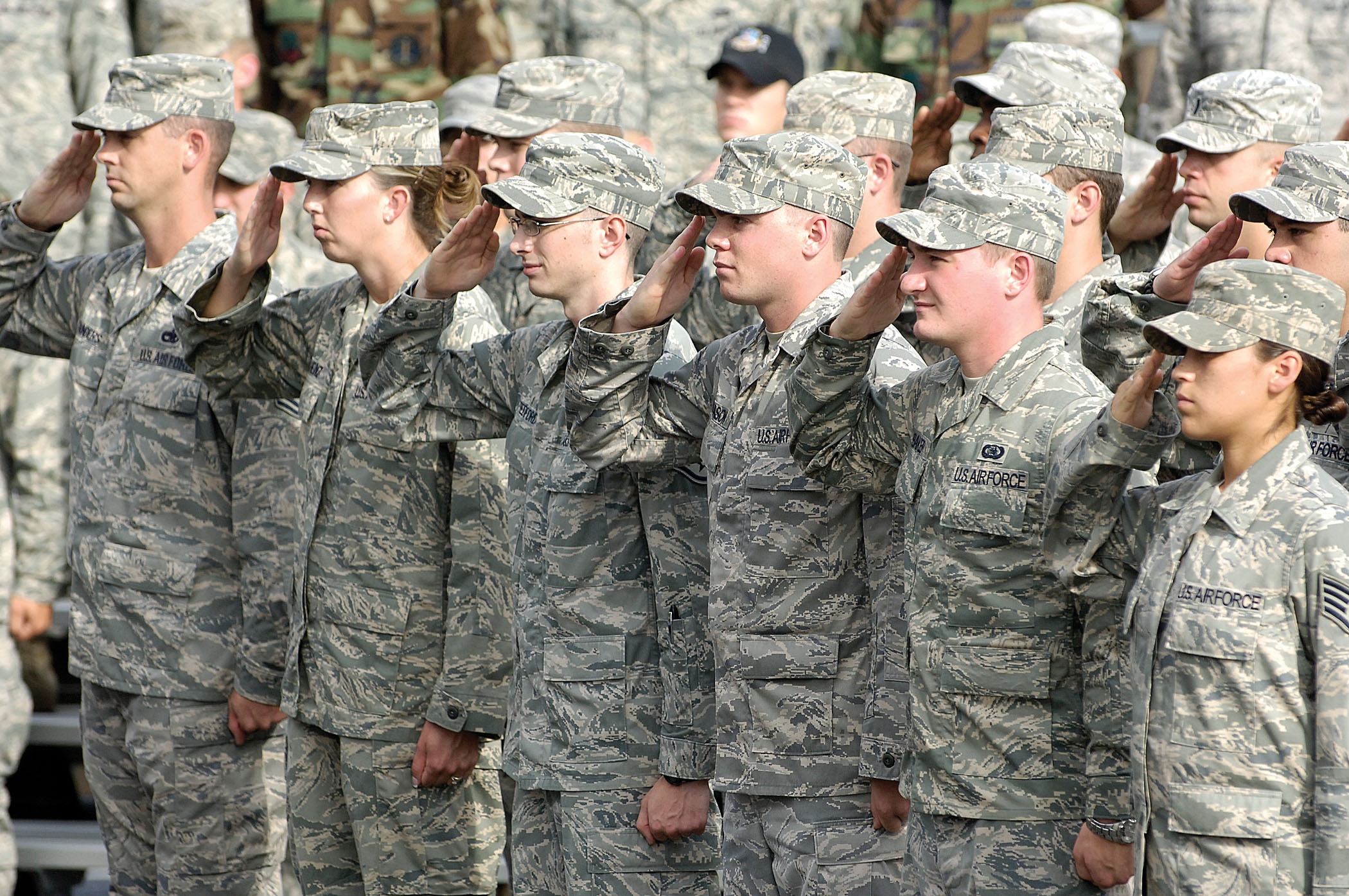 33rd Combat Communications Squadron salutes new commander > Tinker Air ...