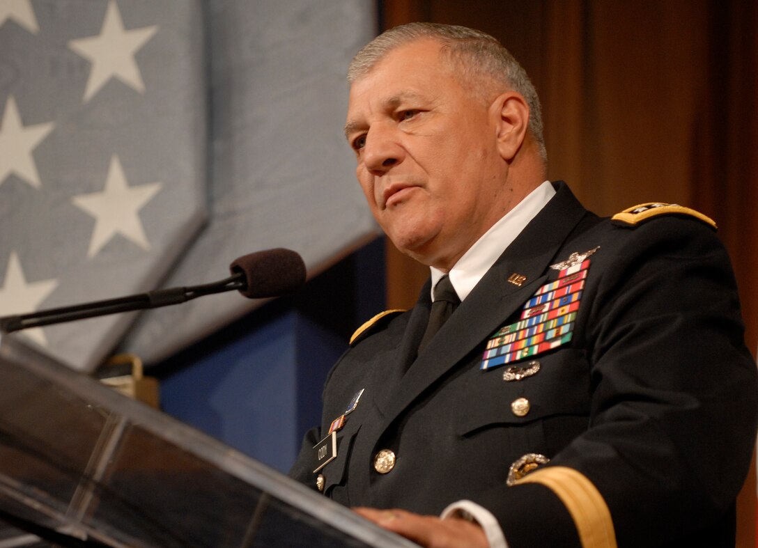 Vice Chief of Staff of the Army Gen. Richard A. Cody speaks during a ...