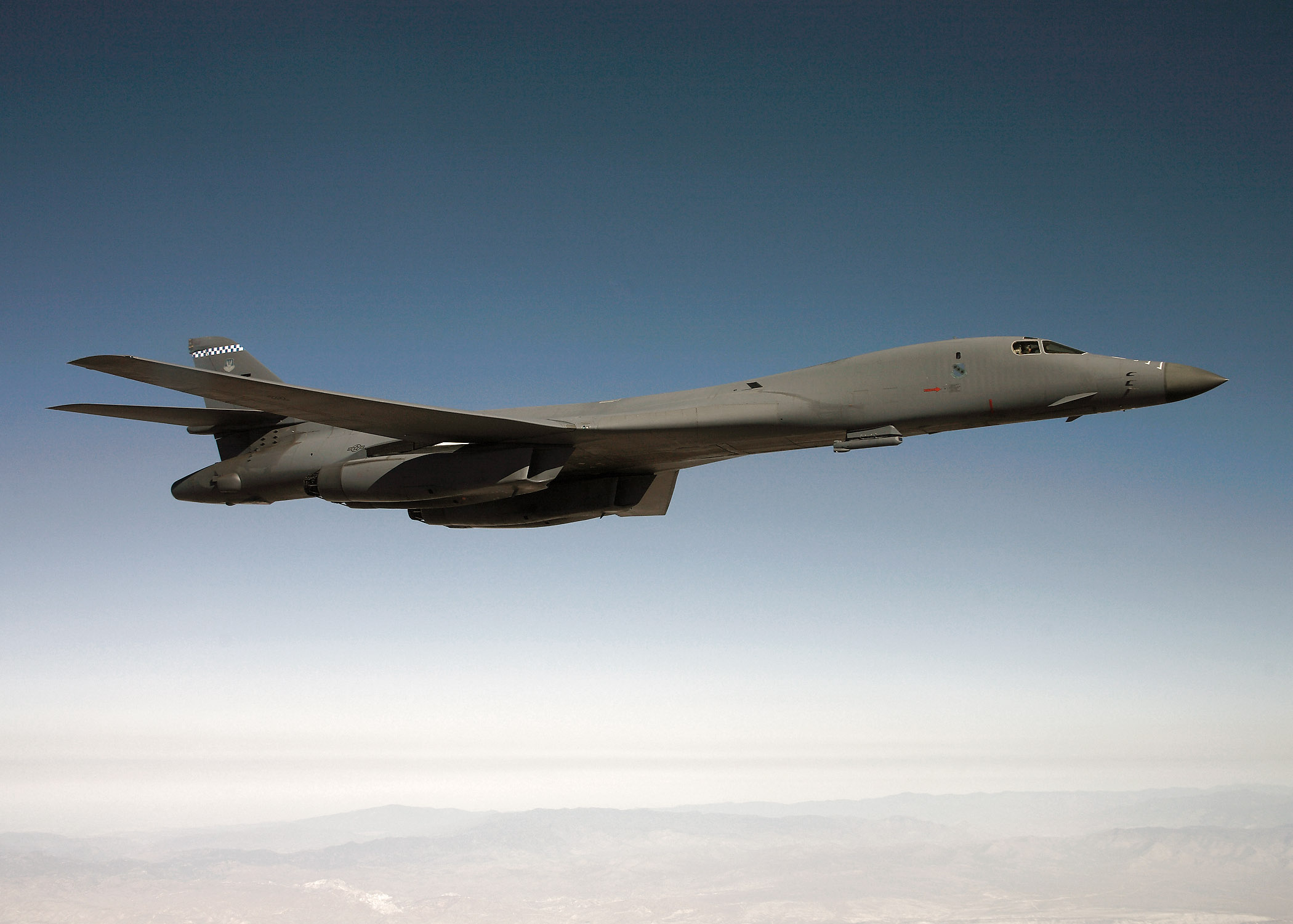 B-1B sniper pod aims to hit summer target > Air Force > Article Display