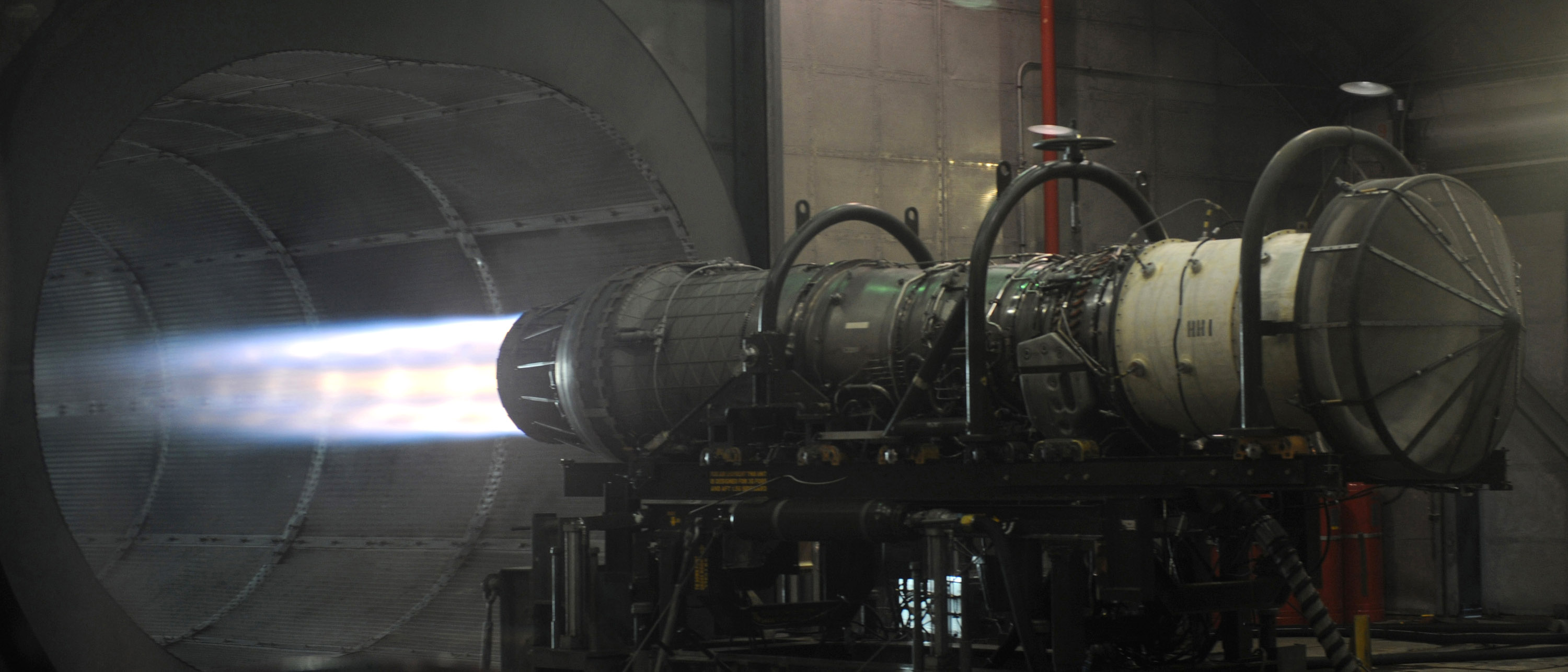 Engines running > Air Force > Article Display