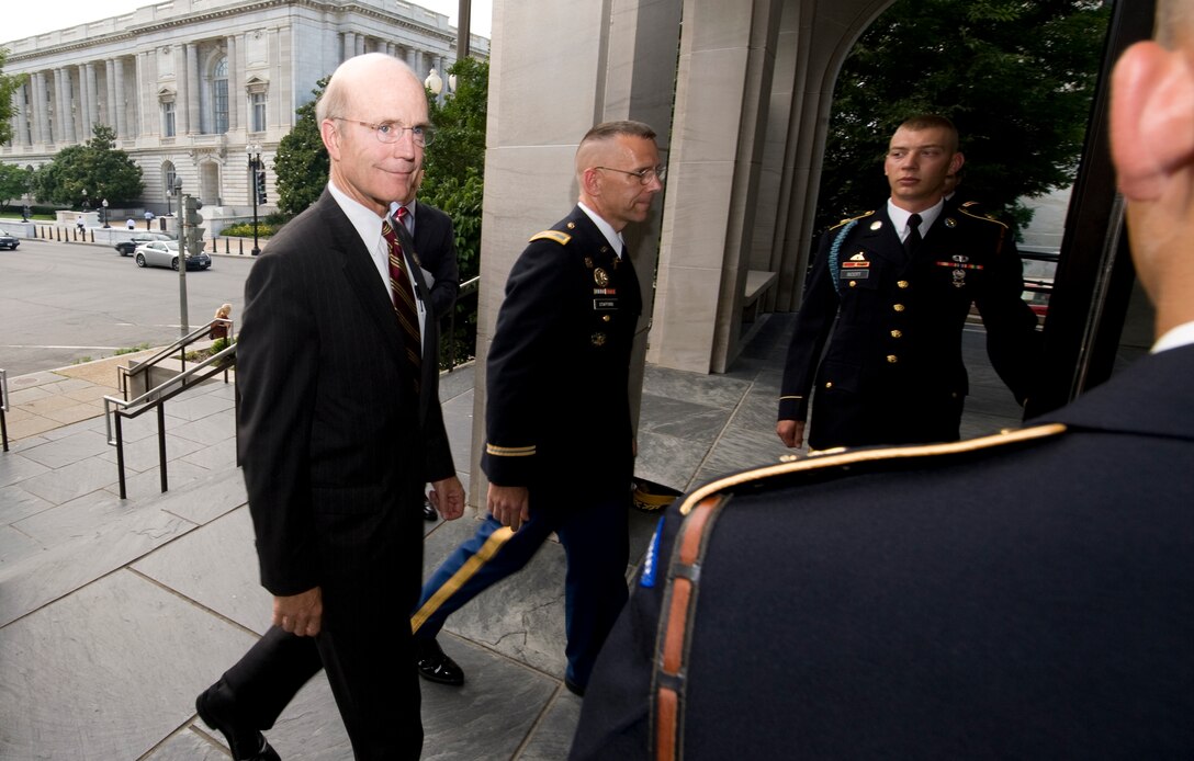 Secretary of the Army Pete Geren greets members of the U.S. Army Honor ...