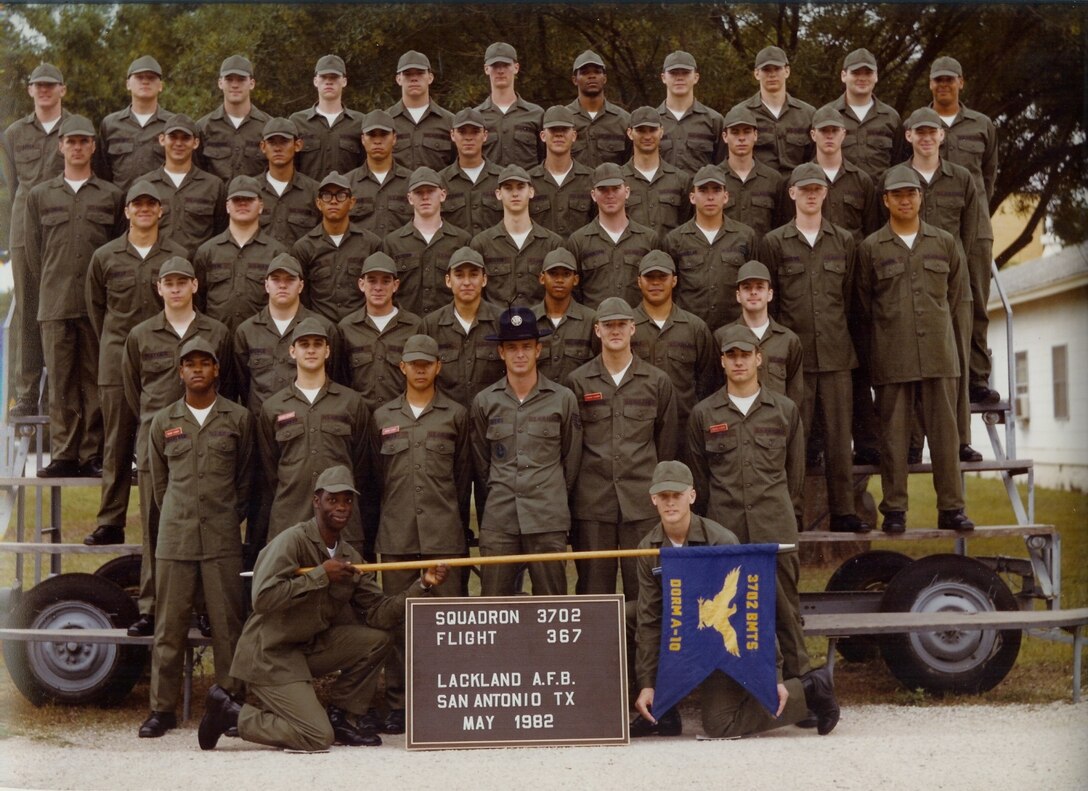 3702 Flt 367 May 1982