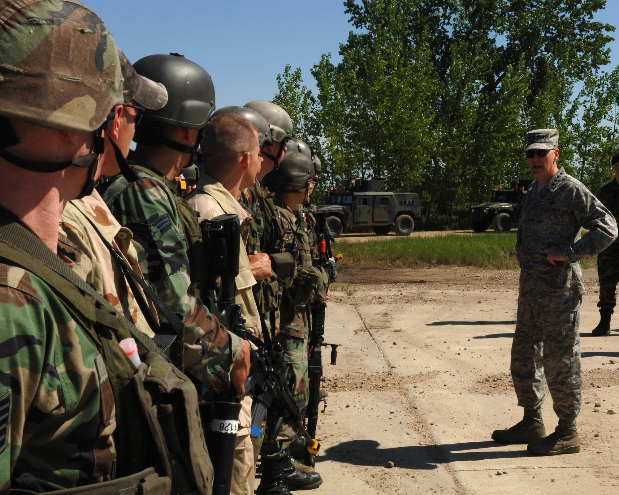 AFSPC/CC visits Minot AFB > Minot Air Force Base > Article Display