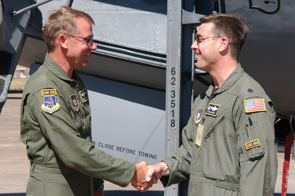 Major milestone -- in the air! > United States Marine Corps Flagship ...