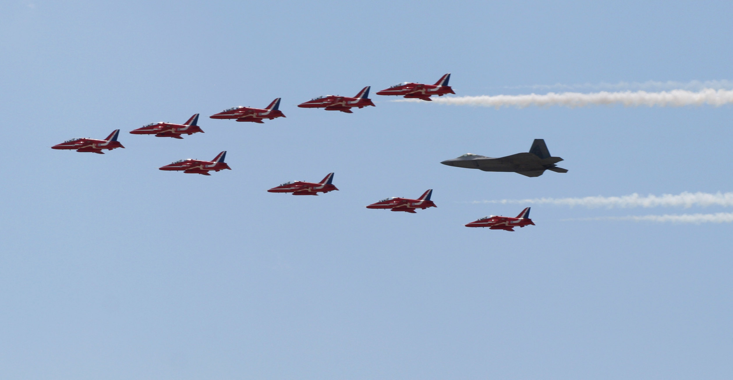 Raptor joins Red Arrows > Air Force > Article Display