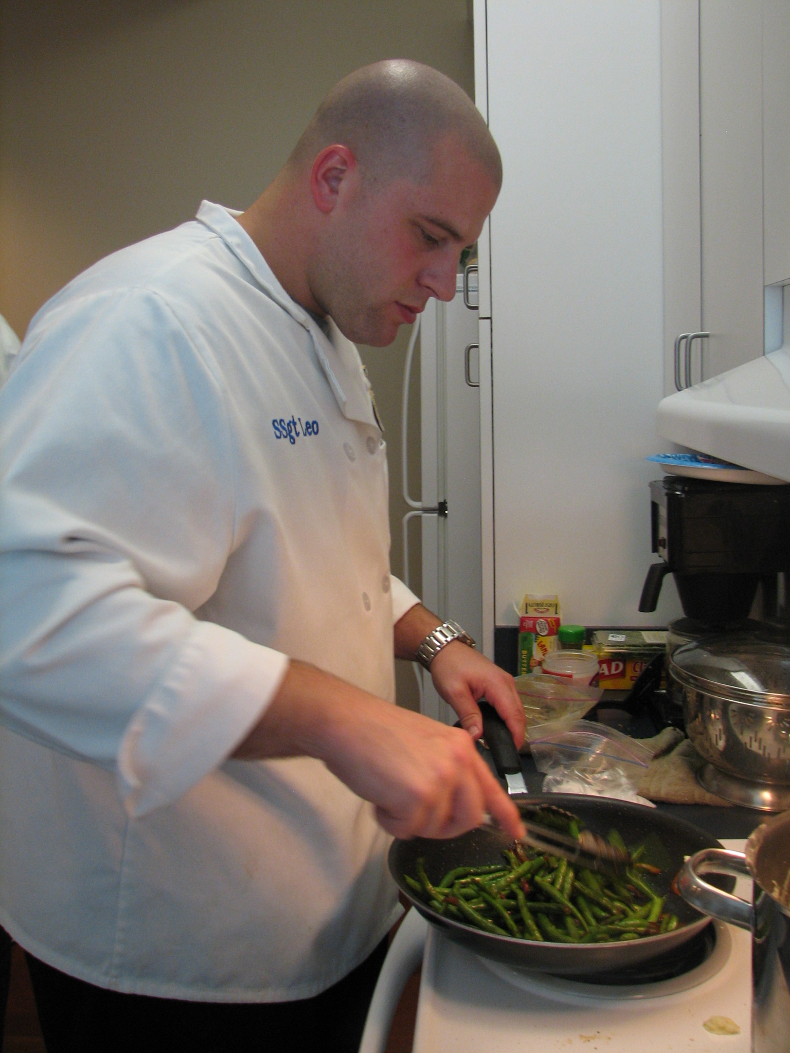 AETC aides bring joy through cooking > 33rd Fighter Wing > Display