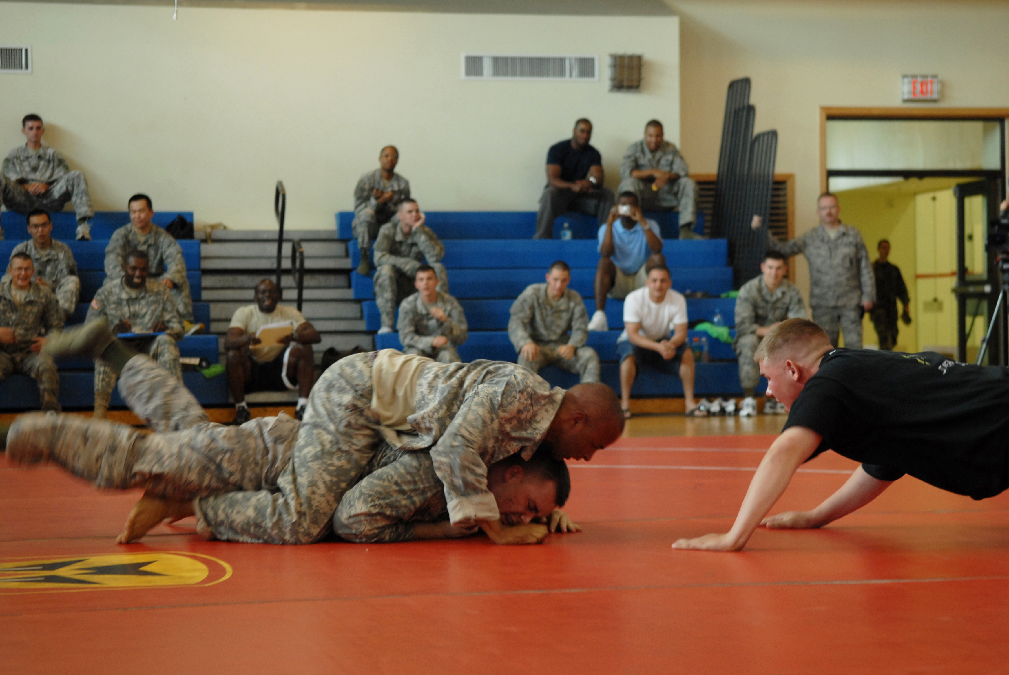 Kunsan Airmen learn Army combatives > Pacific Air Forces > Article Display
