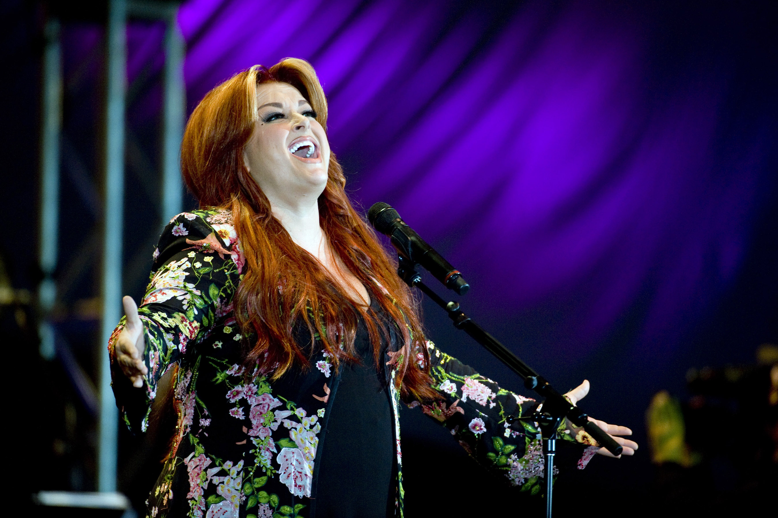 Wynonna headlines concert for military > Air Force > Article Display