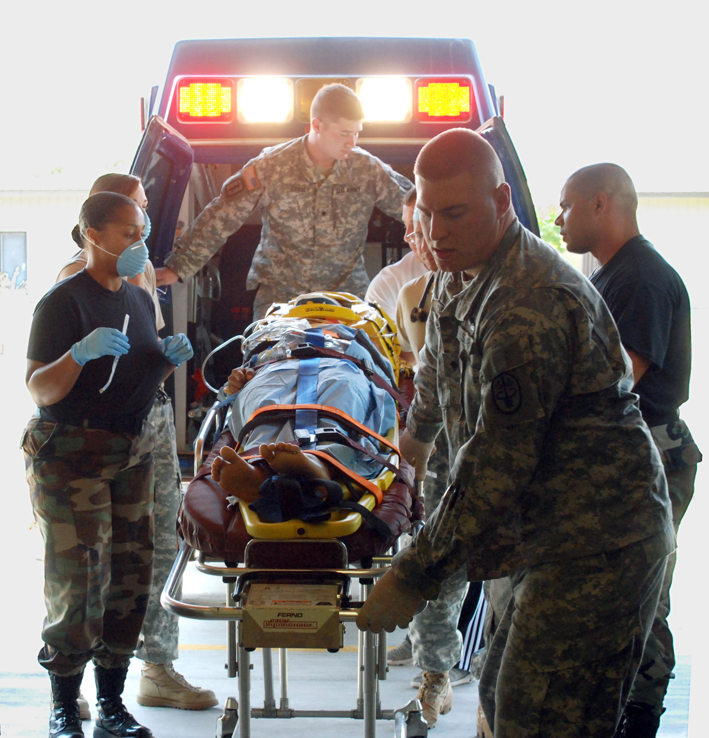 Servicemembers assist in Honduran medical emergency > Air Force ...