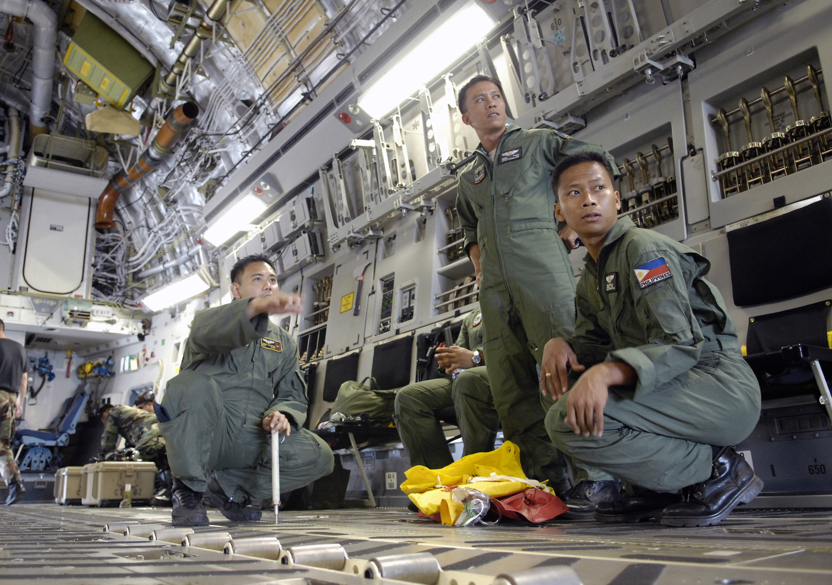 Exercise Balikatan '08 tests ability to deliver > Air Force > Article ...