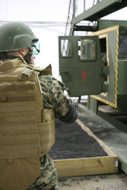 MHG Marines face HEAT > II Marine Expeditionary Force > article display