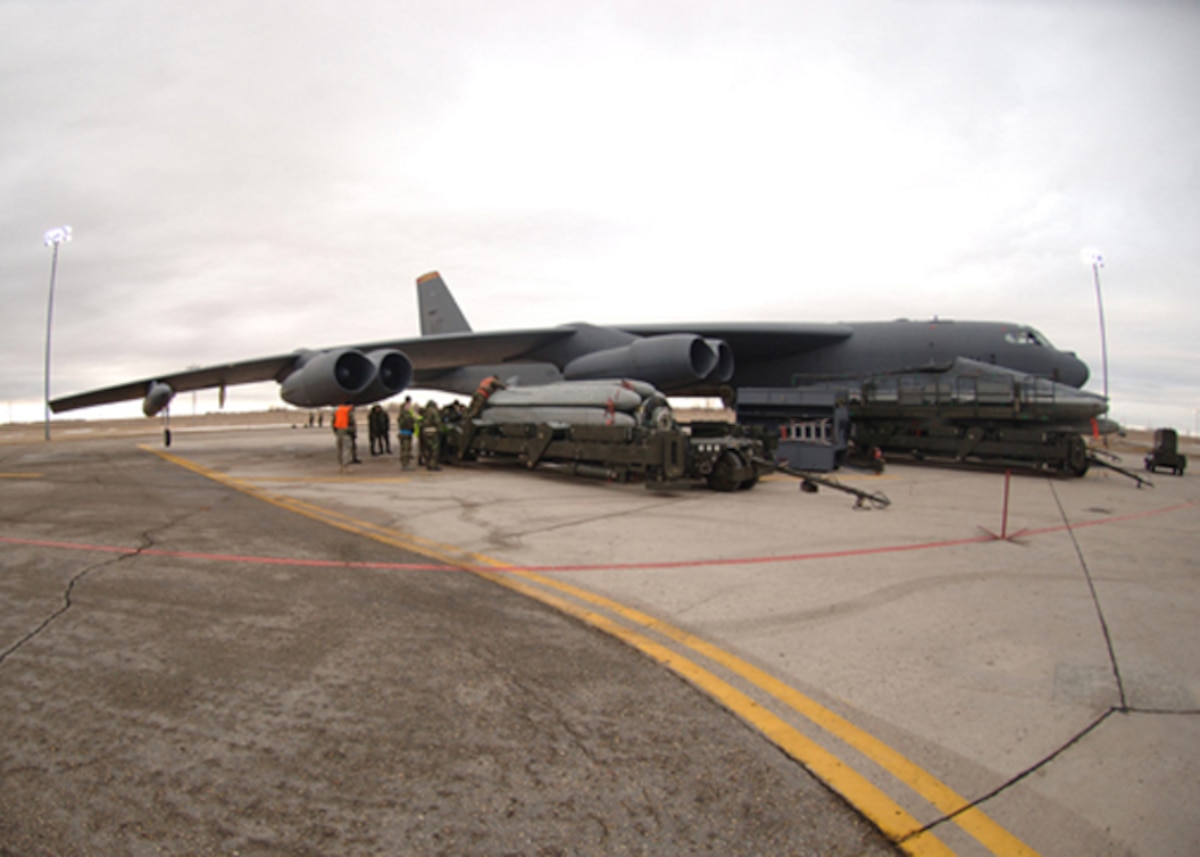 Minot Airmen impress functional experts in NSSAV > Minot Air Force Base ...