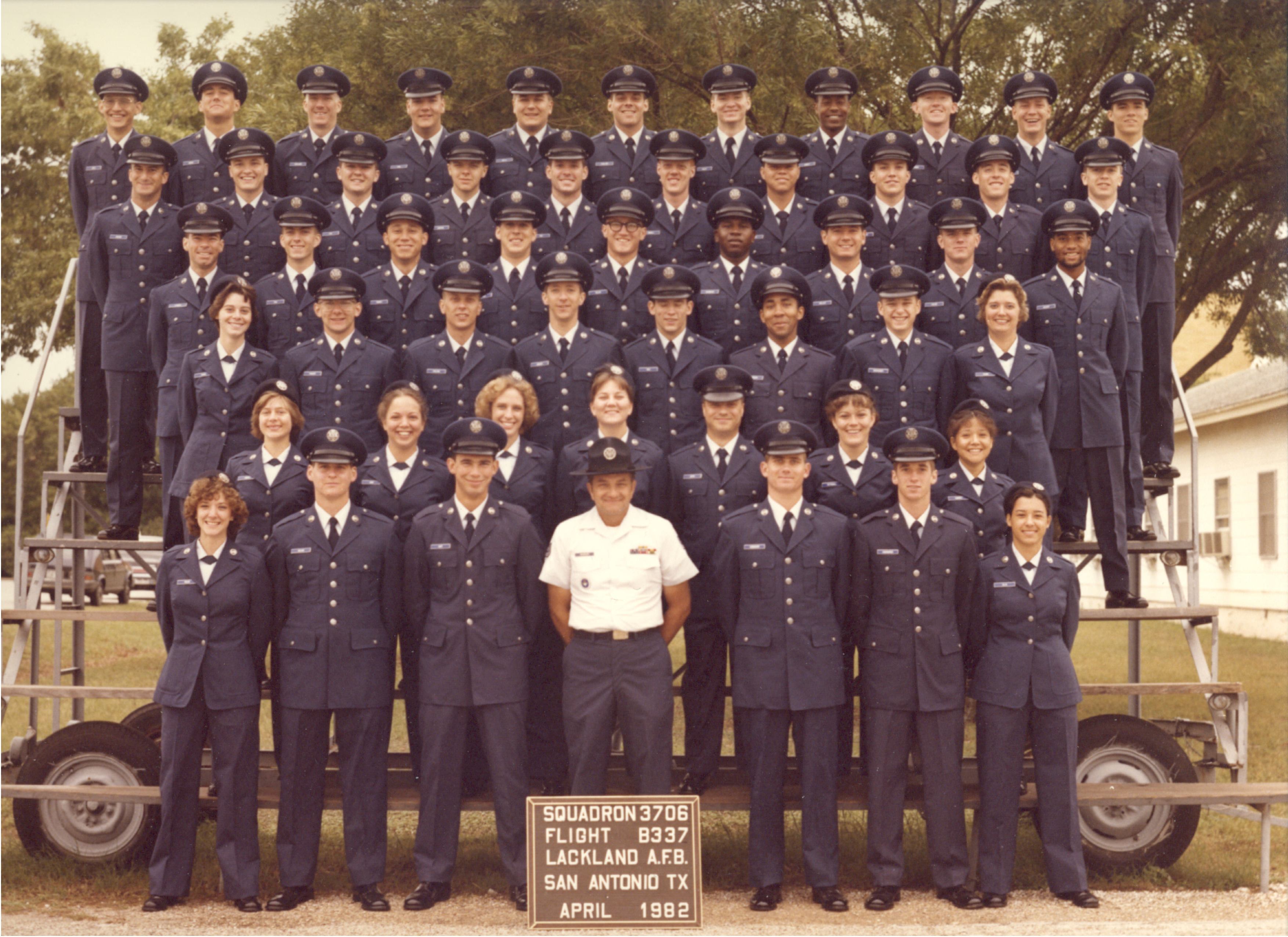 3706 Flt B337 Apr 1982