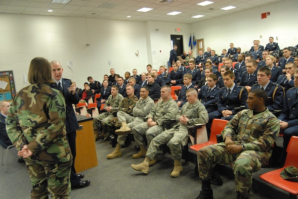 CGOs visit NC State Air Force ROTC > Pope Field > Article Display