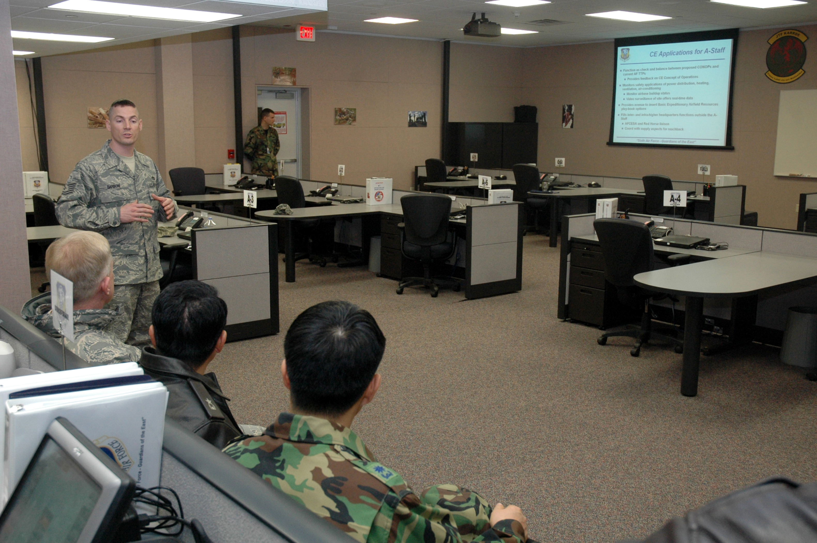 Republic of Korea general visits Expeditionary Center > Air Mobility ...