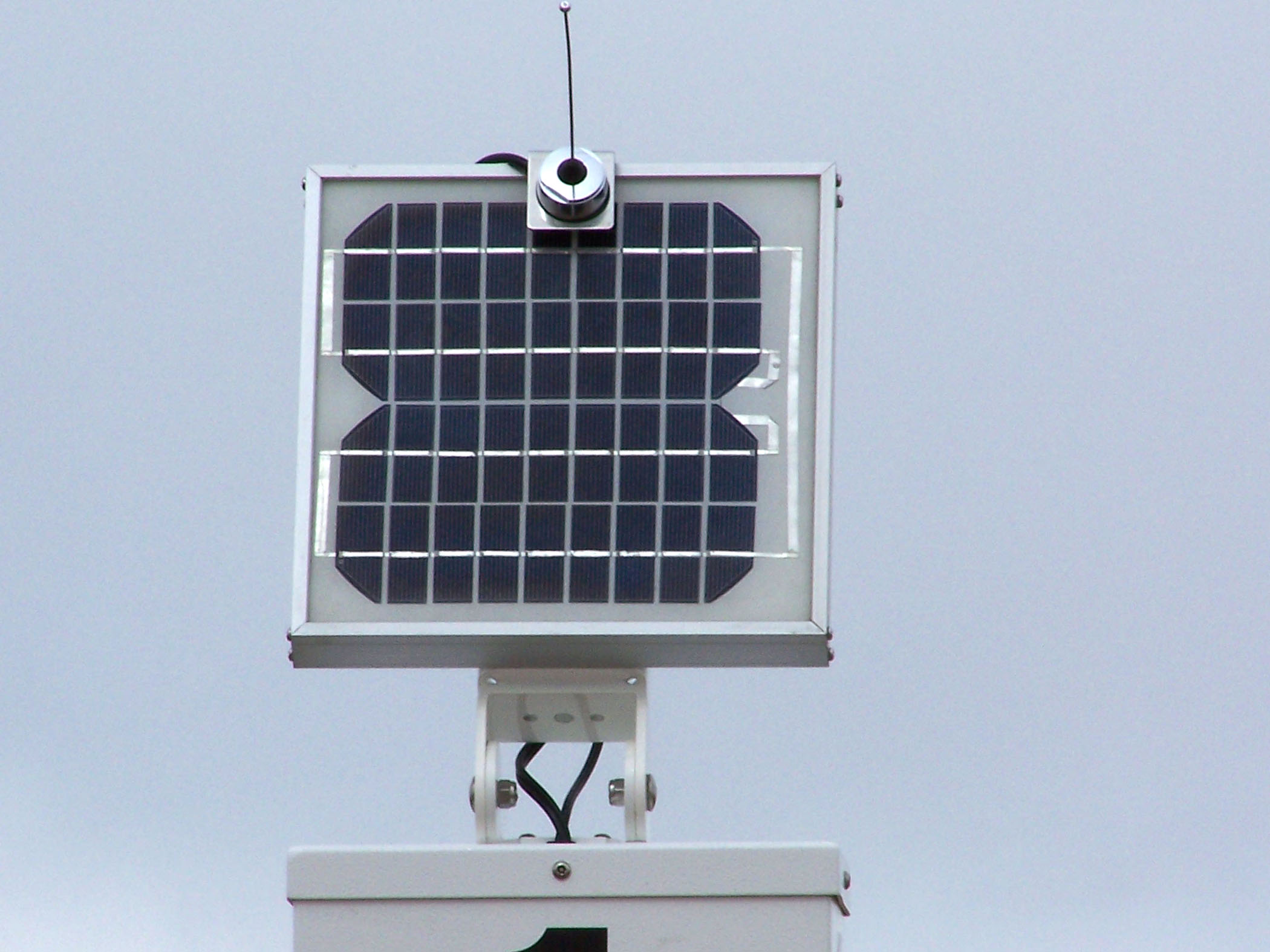 Solar phones aid trail runners while maintaining energy efficiency ...