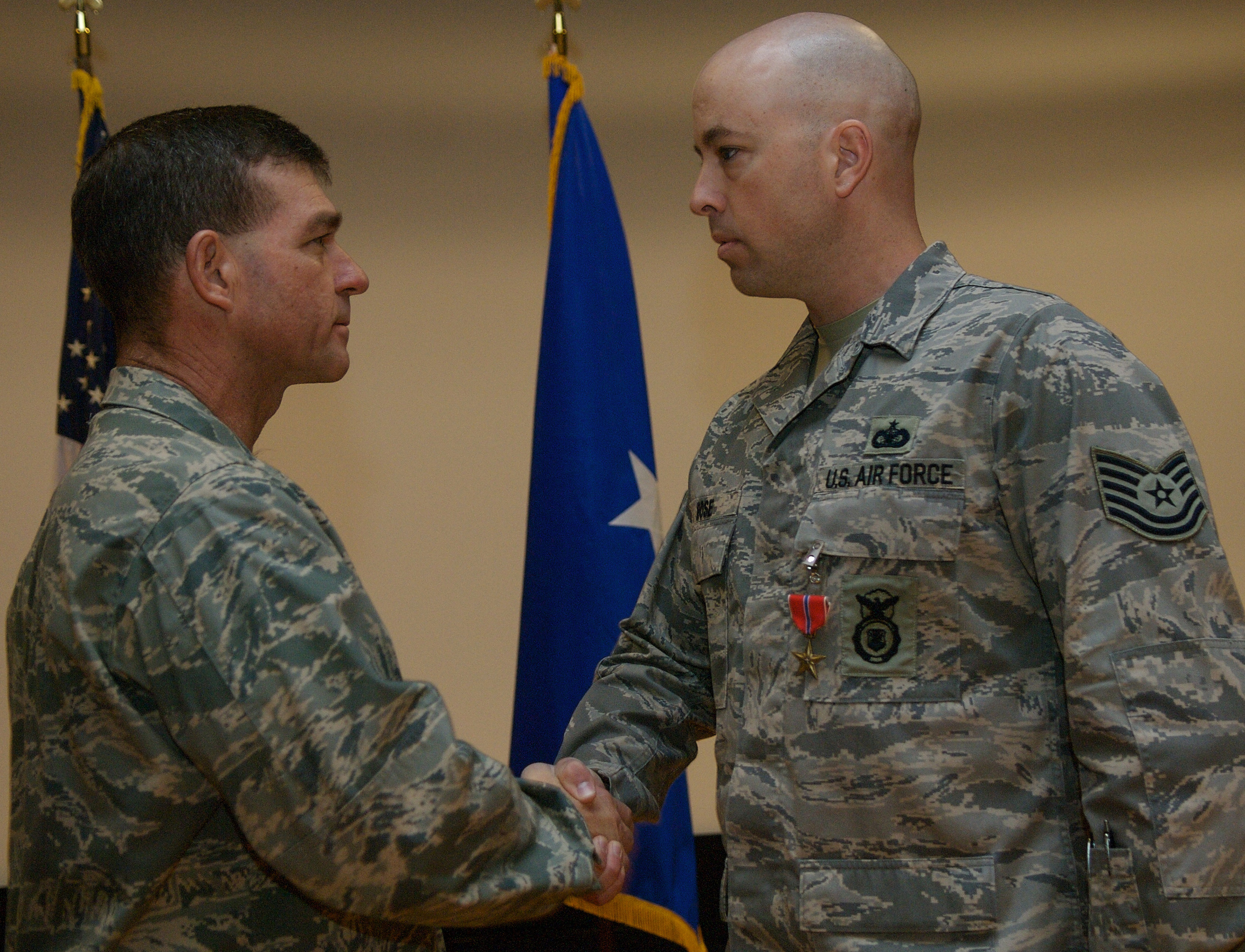 Security forces member recieves Bronze Star