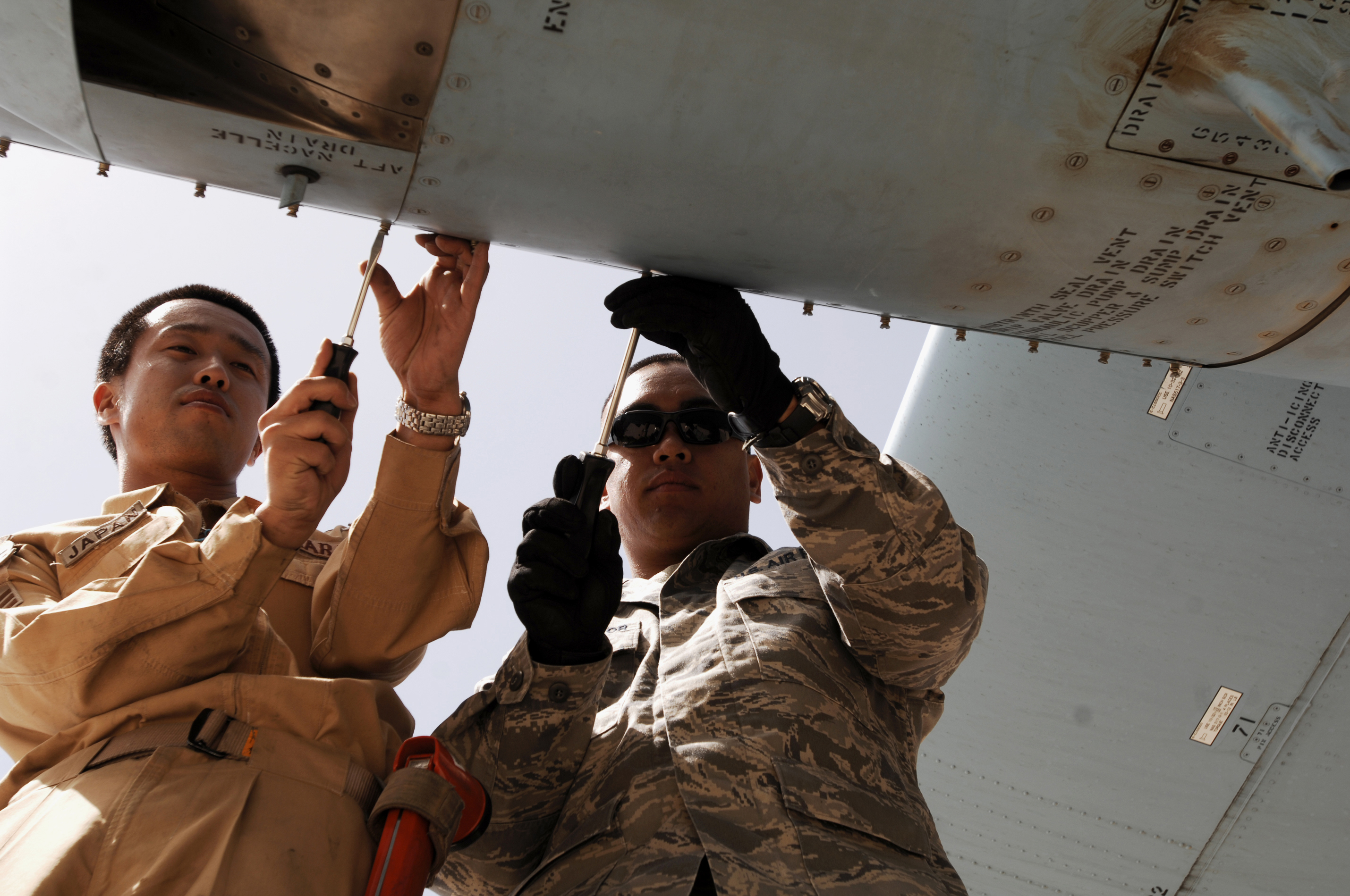 Coalition maintainers trade expertise to ensure GWOT success > Ramstein ...