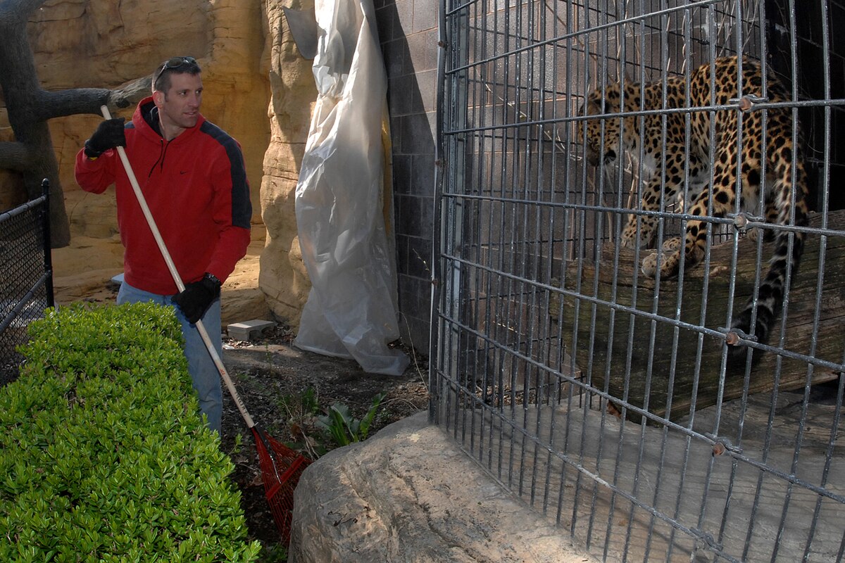 Offutt's annual spring clean up at the Henry Doorly Zoo > Offutt Air ...