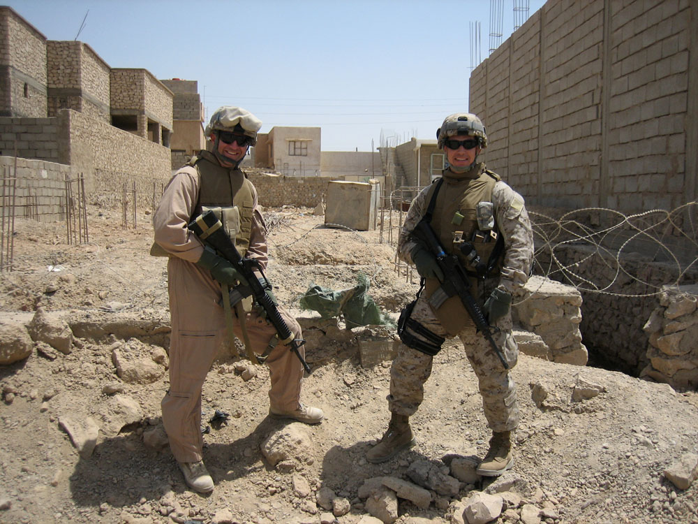 Strong signals keep one sailor active > 1st Marine Division > Article