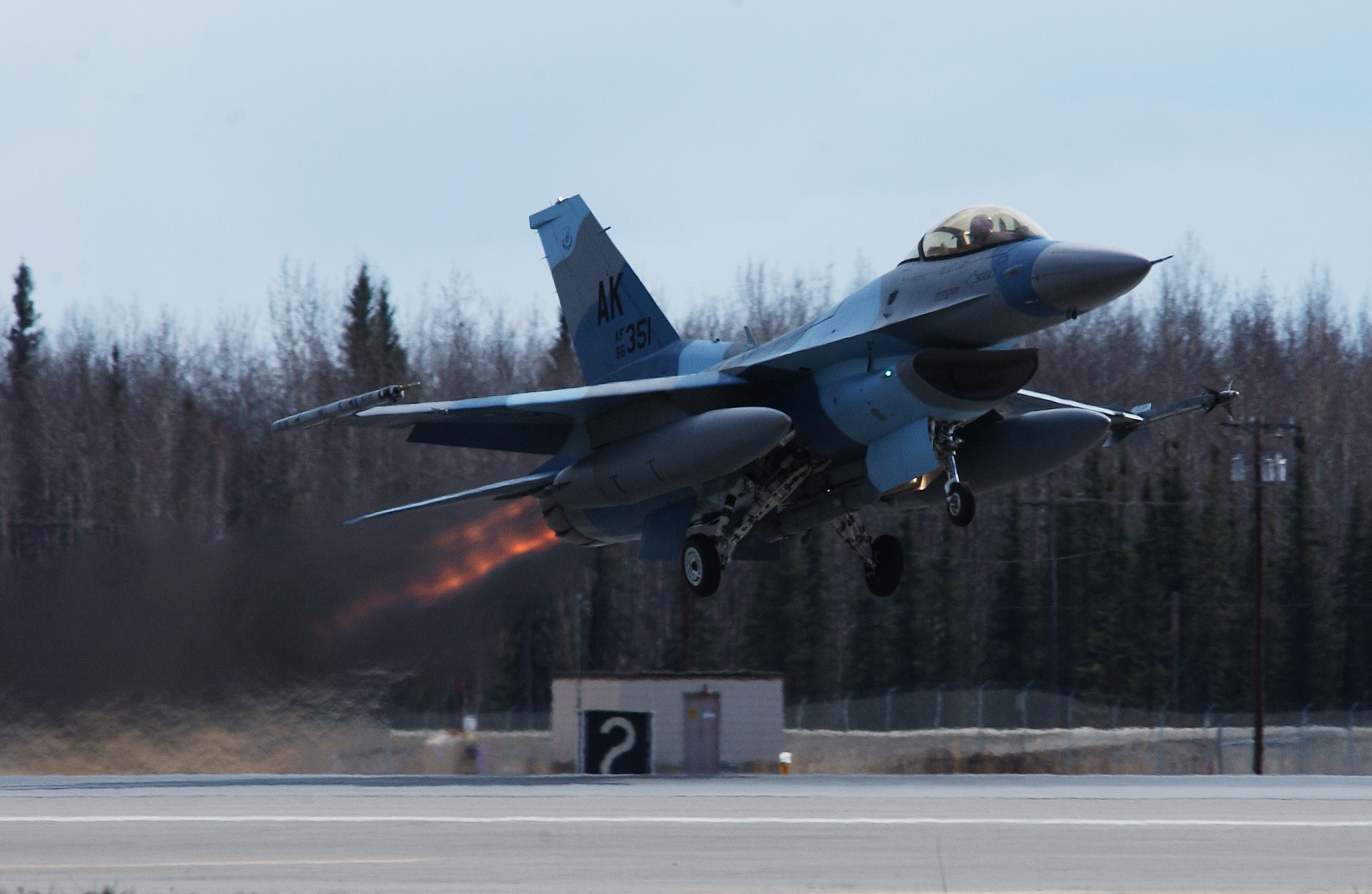 Aircraft keep flying during Northern Edge '08 > Eielson Air Force Base ...