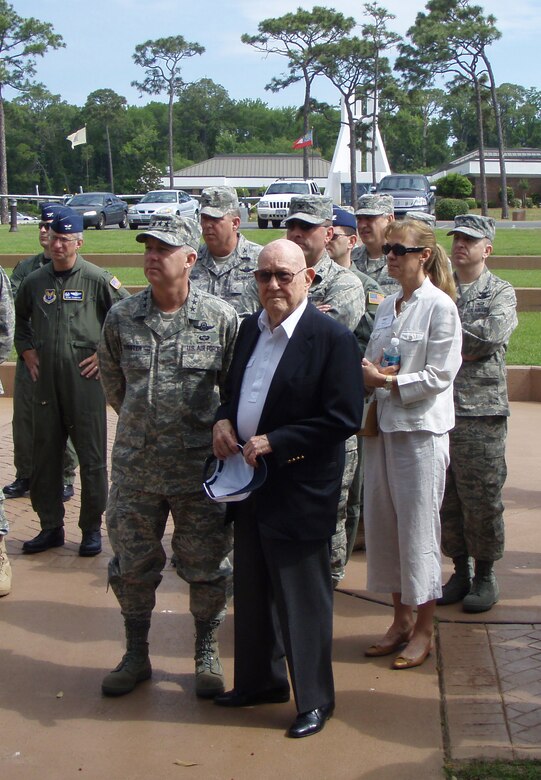 95-year-old Air Commando legend shares history with today's special ...