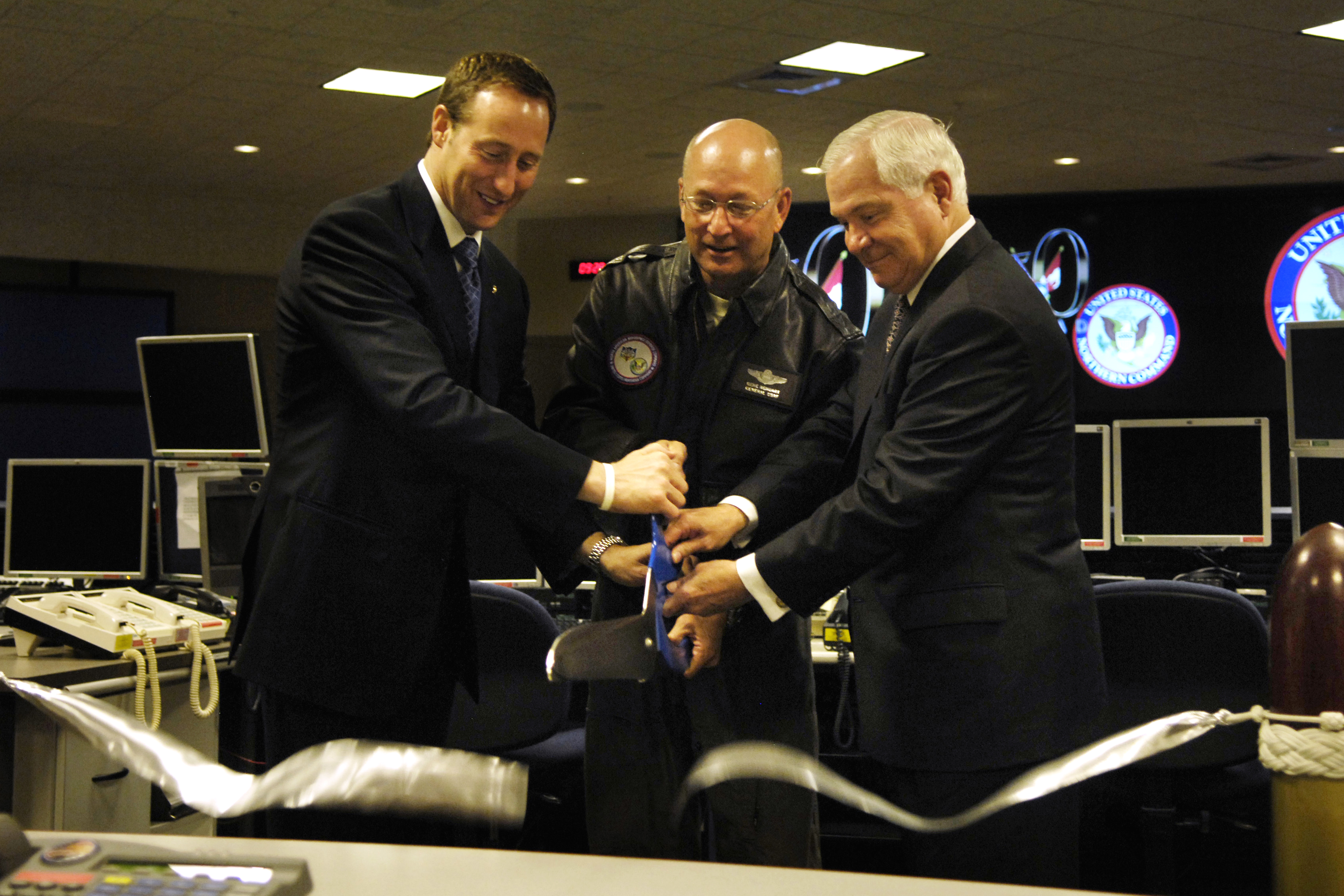 Left to right, Canadian National Defense Minister Peter G. MacKay, U.S ...